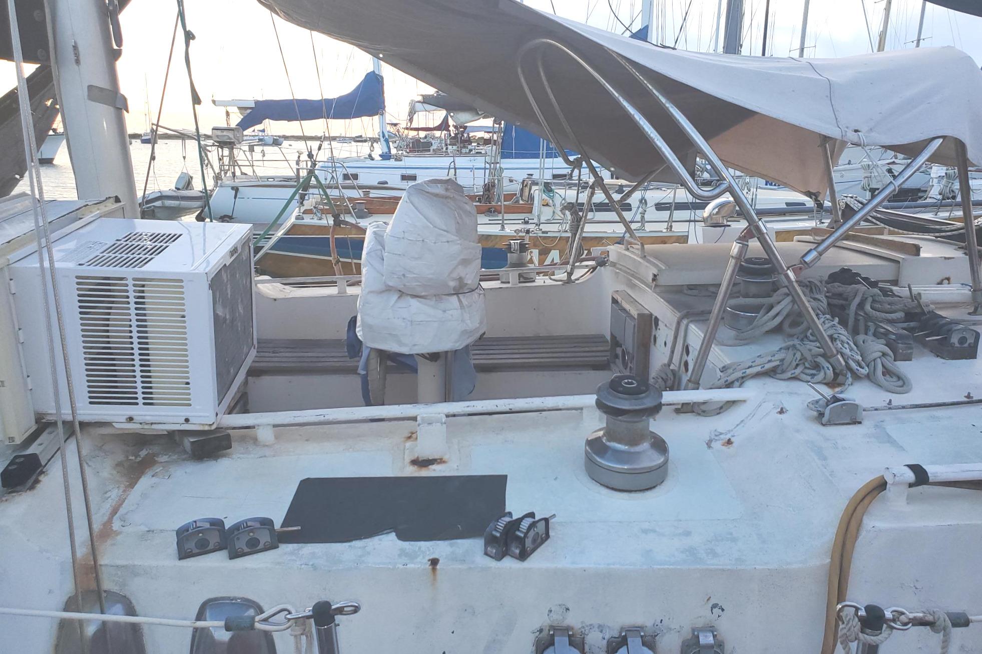 1982 Bruce Roberts Staysail Ketch Centre Cockpit for sale - YachtWorld