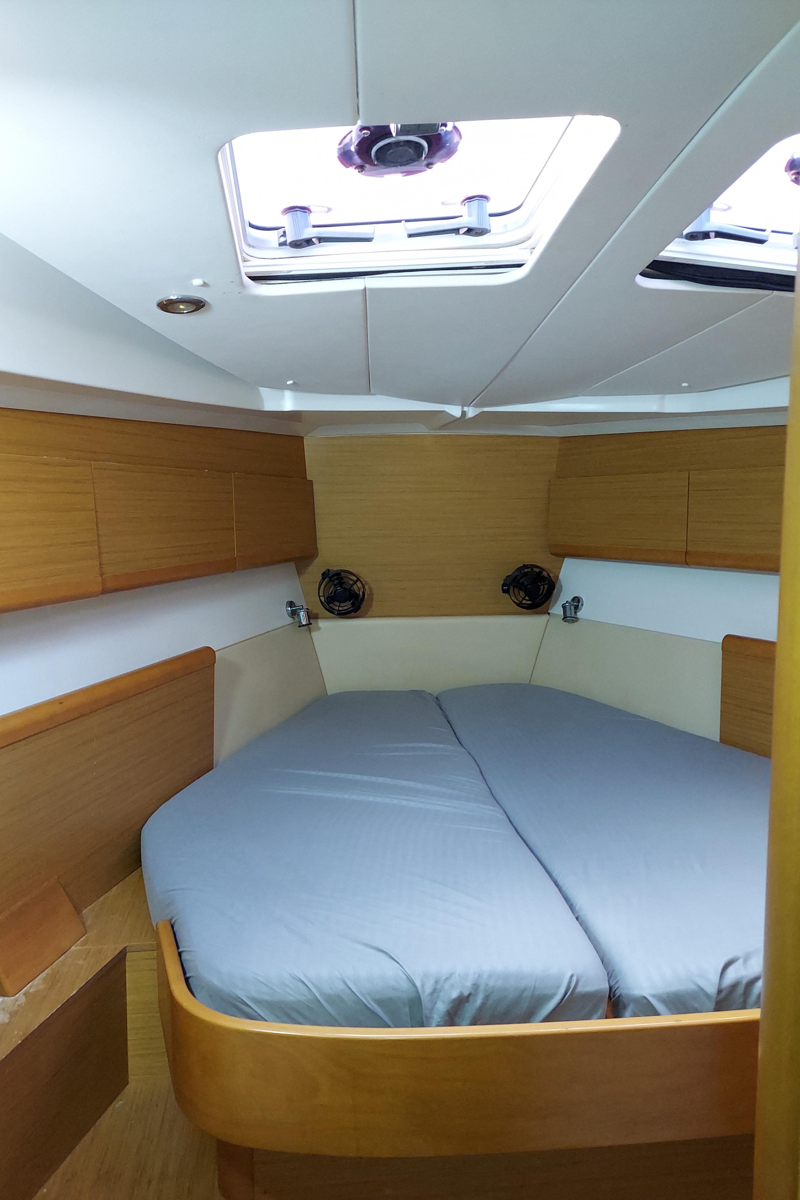 2011 Jeanneau Sun Odyssey 44i Racer/Cruiser for sale - YachtWorld