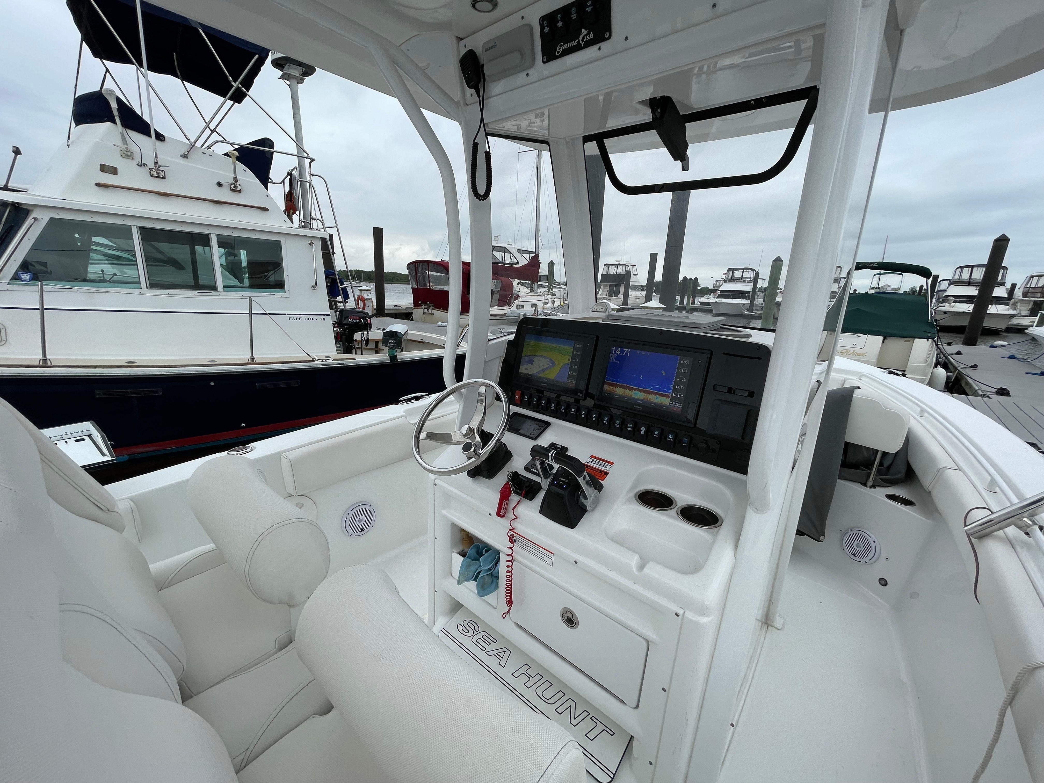 2018 Sea Hunt 27 GAMEFISH FS Center Console for sale - YachtWorld