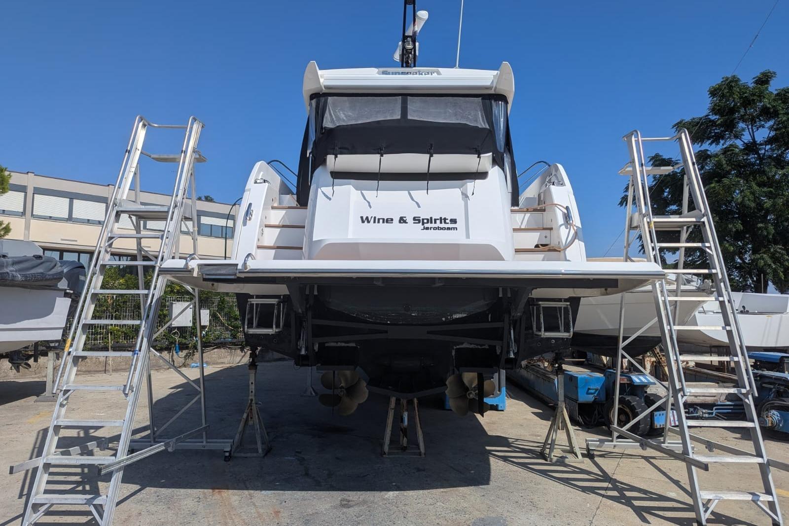 Occasion 2022 Sunseeker Predator 55 EVO - Rimini | YachtFocus