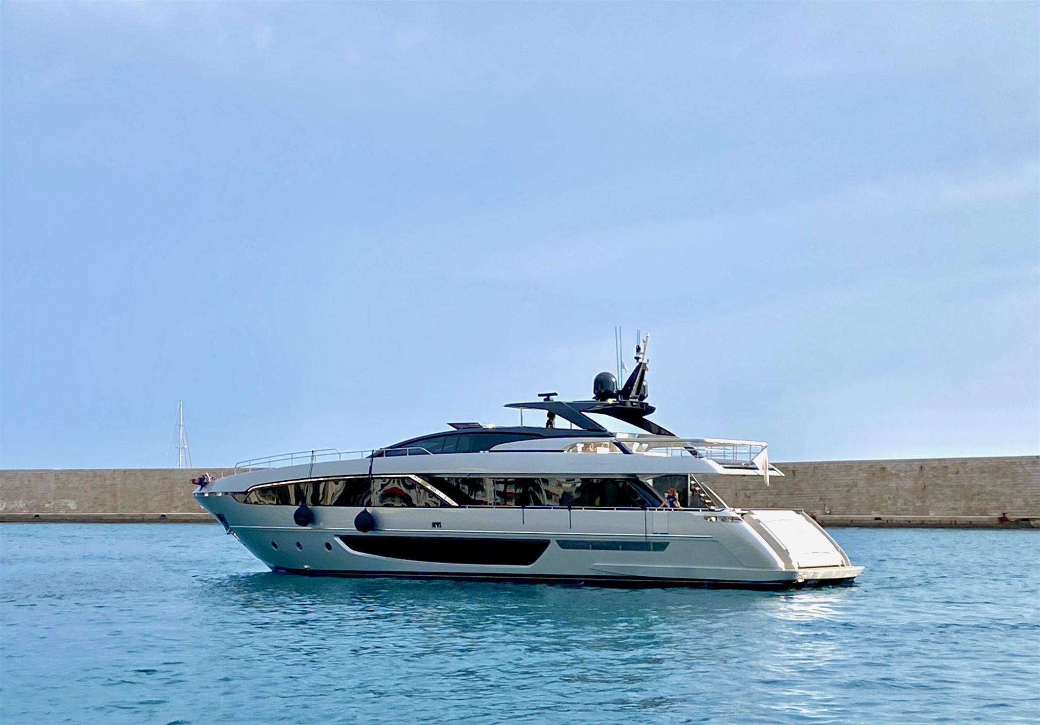 2019 Riva 100' Corsaro Flybridge for sale - YachtWorld