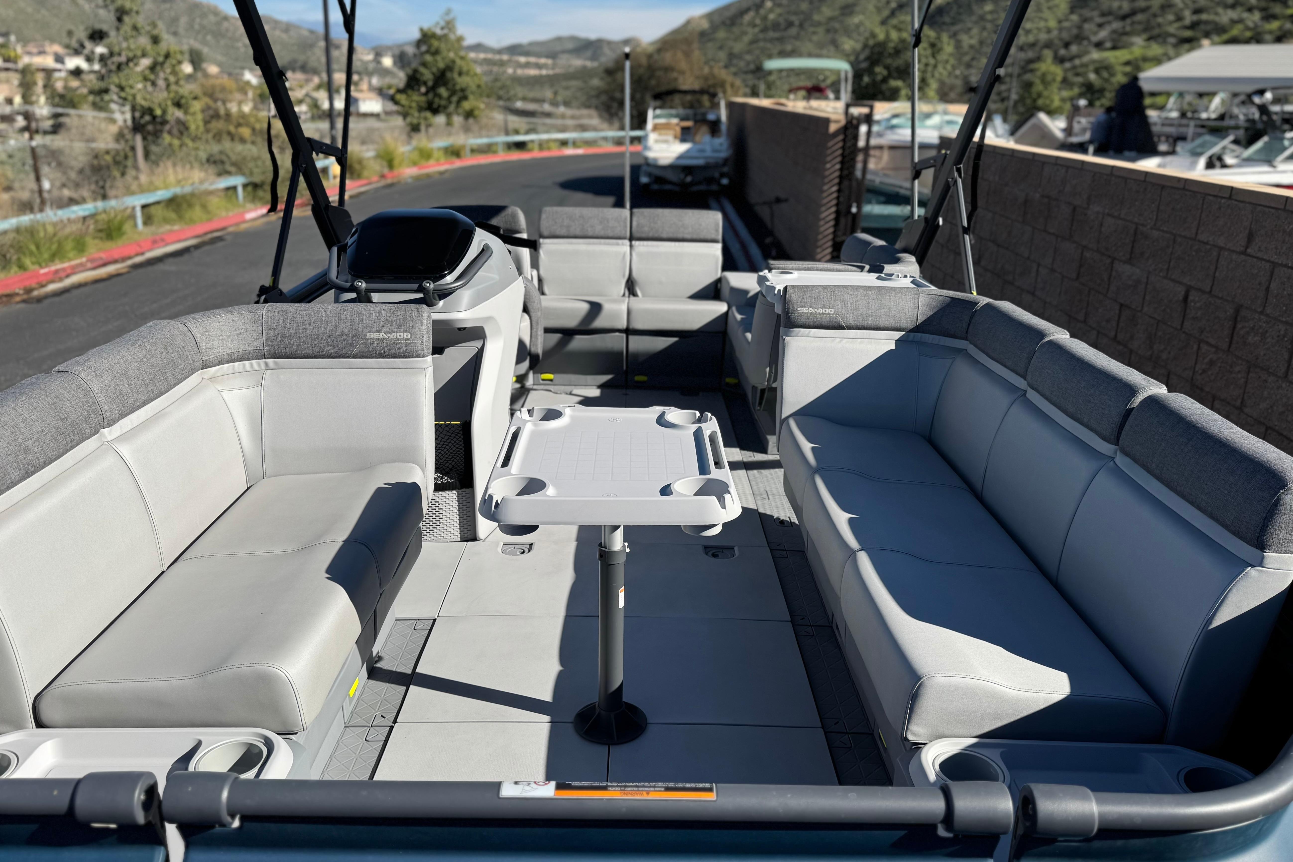 2024 Sea-Doo Switch Cruise 18 Jet boats à vendre - YachtWorld