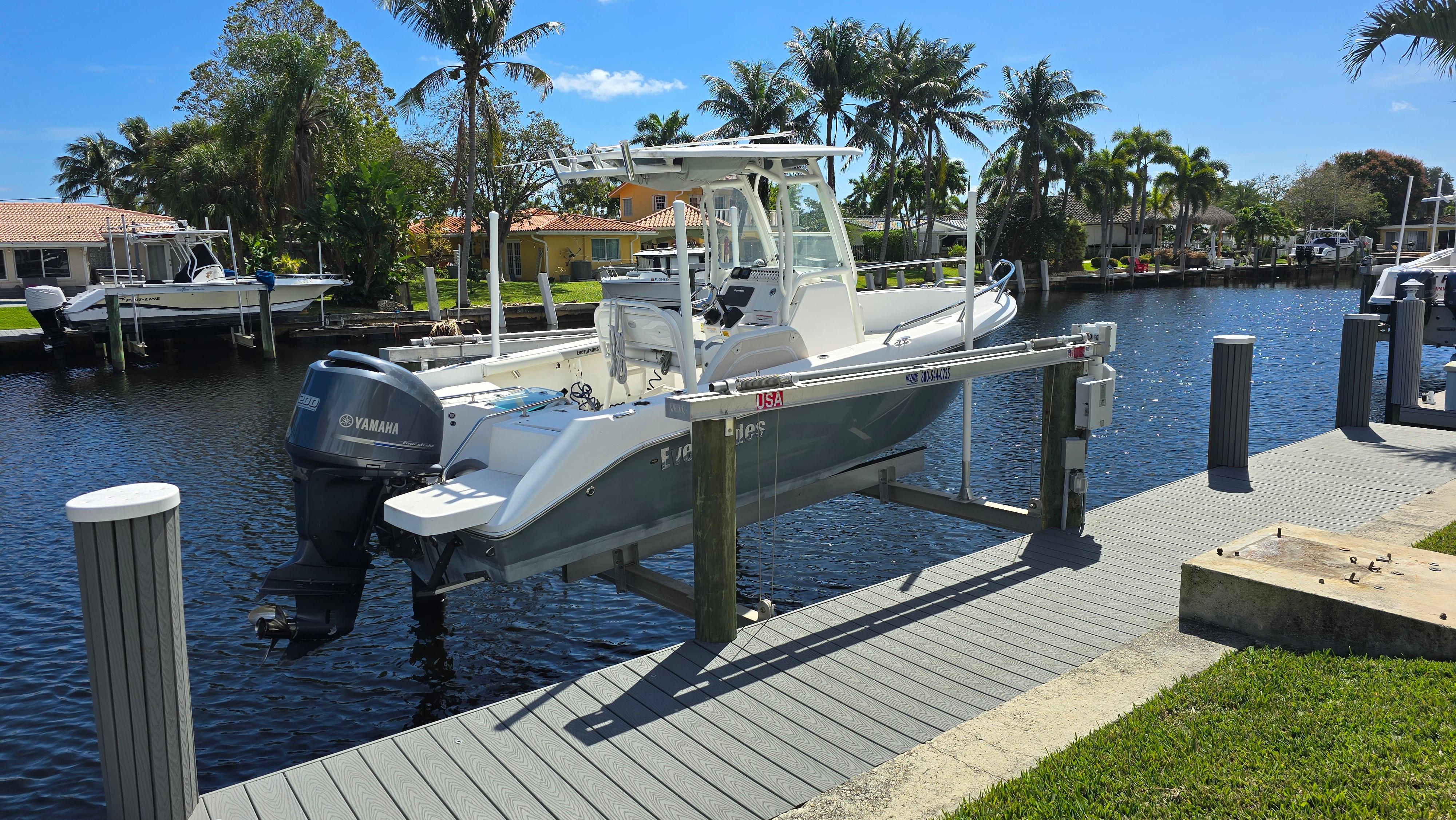 2012 Everglades 210 Center Console Center Console for sale - YachtWorld
