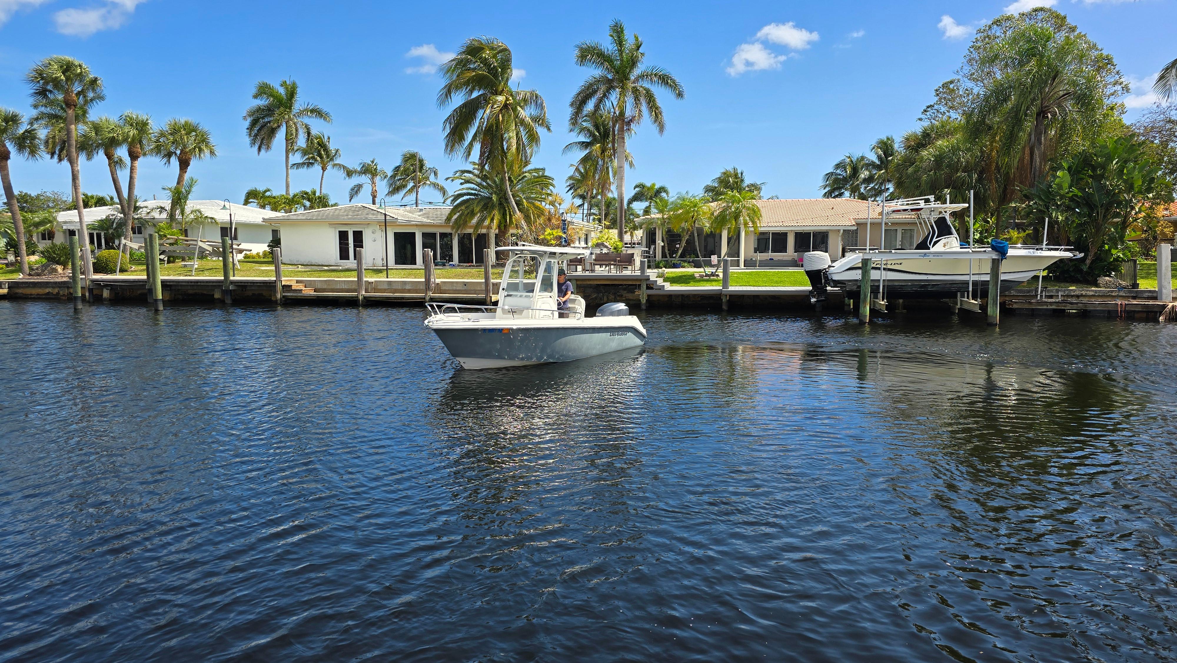 2012 Everglades 210 Center Console Center Console for sale - YachtWorld
