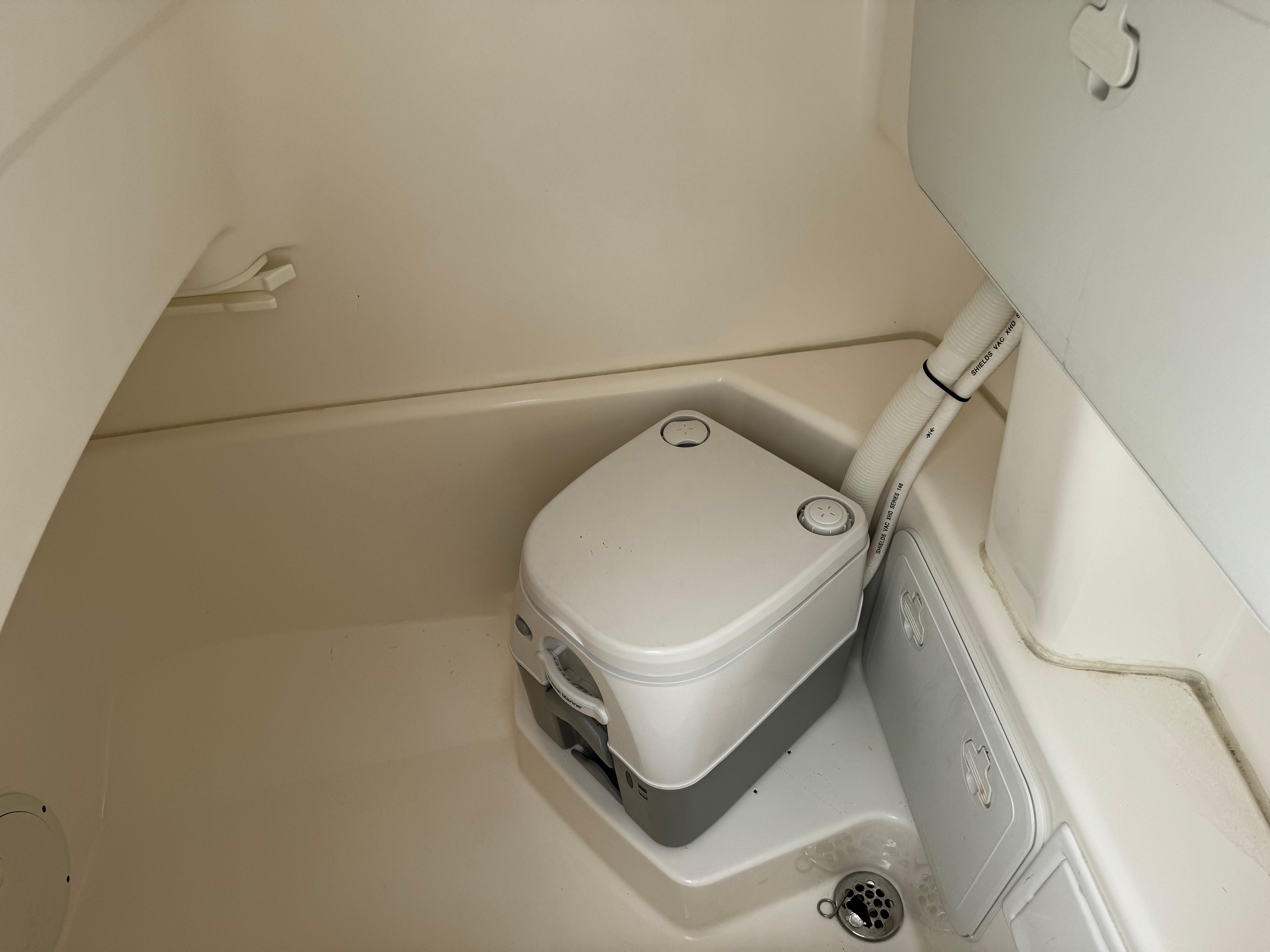 2012 Everglades 210 Center Console Center Console for sale - YachtWorld