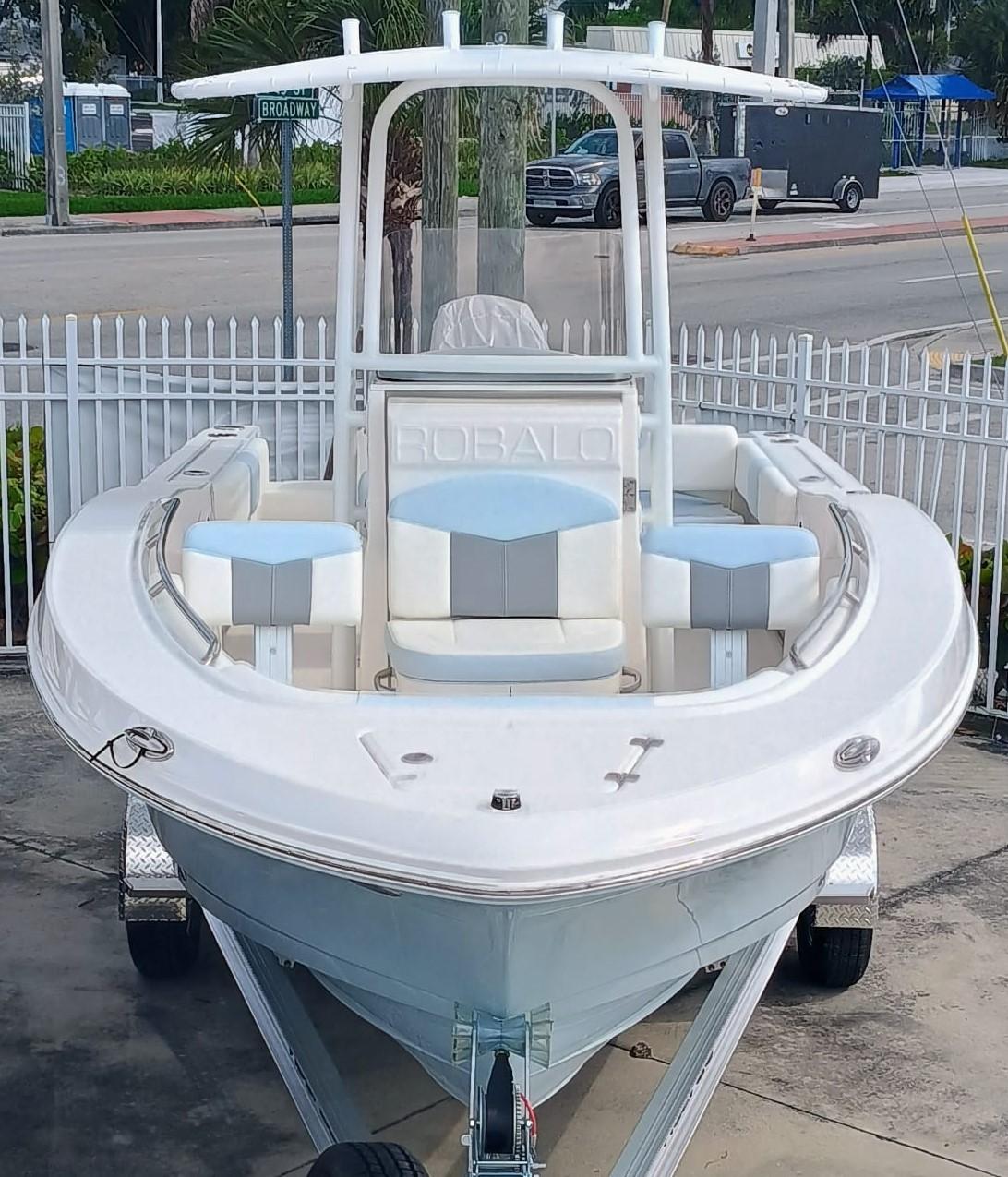 2025 Robalo R202 Explorer Centre Console for sale - YachtWorld