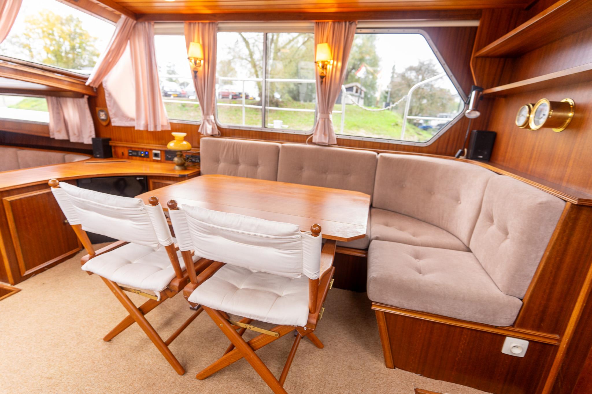 Tweedehands 1980 Valkkruiser 1360 Alem, Nederland 89,500 € | Botentekoop