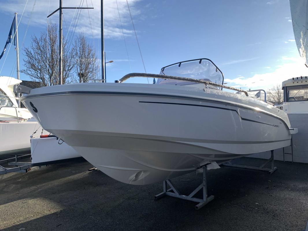 Beneteau FLYER 8 SPACEDECK V2 Nuevo en Morbihan ( 56 ) - Cosas de Barcos