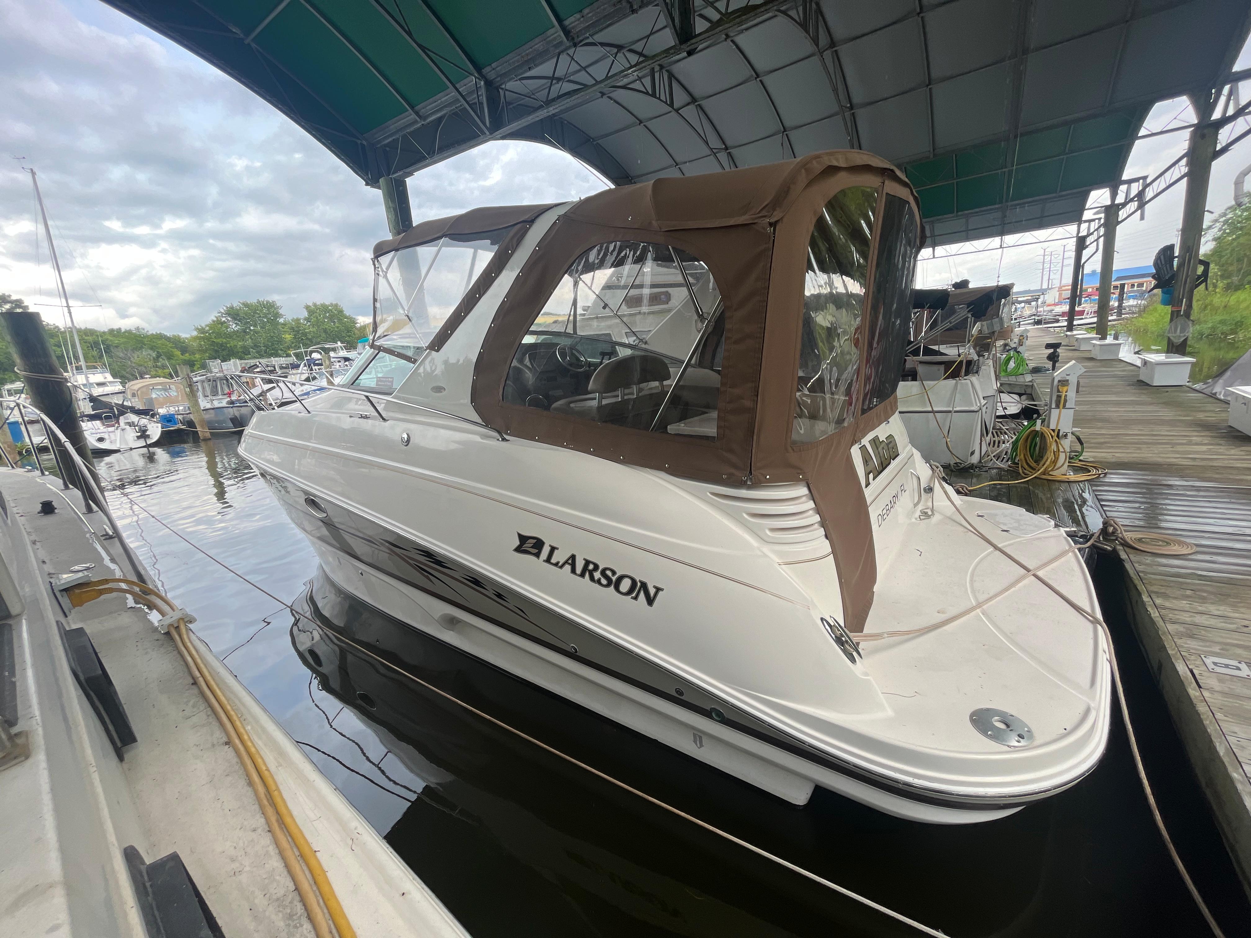 2007 Larson Cabrio 310 Mid-Cabin Cruiser for sale - YachtWorld