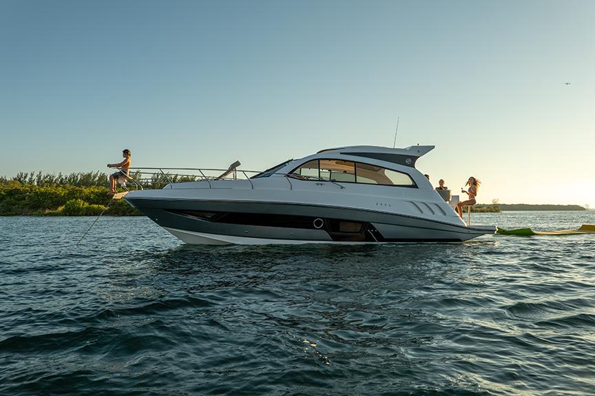 2025 Hanover 375 Outboard Cruiser for sale - YachtWorld