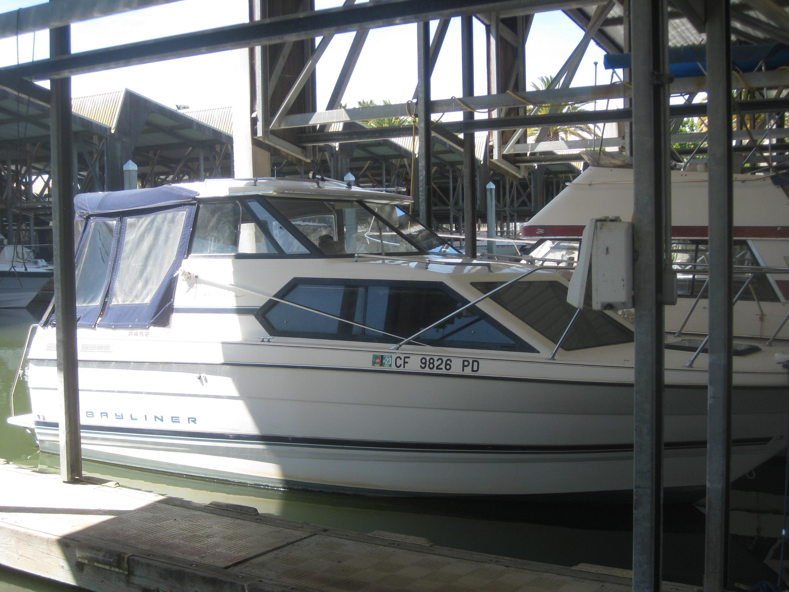 1996 Bayliner 2452 cieria express Sport Fishing for sale - YachtWorld