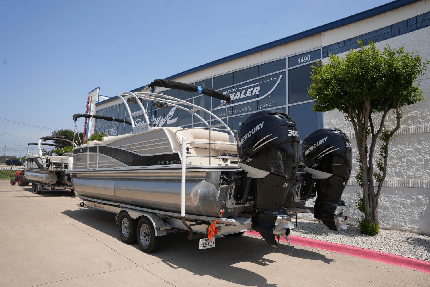 2017 Harris GRAND MARINER (TWIN ENGINE) Pontoon for sale - YachtWorld