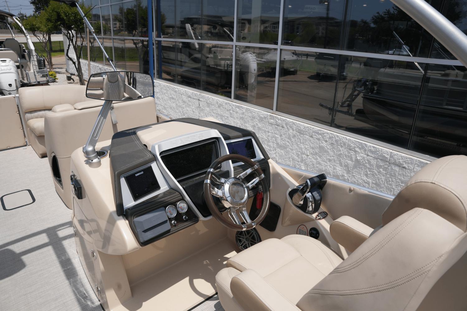2017 Harris GRAND MARINER (TWIN ENGINE) Pontoon for sale - YachtWorld