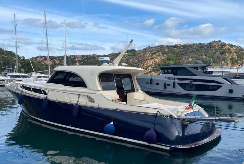 Mochi Craft Dolphin 51 | 16m | 2006 | Boats and Outboards