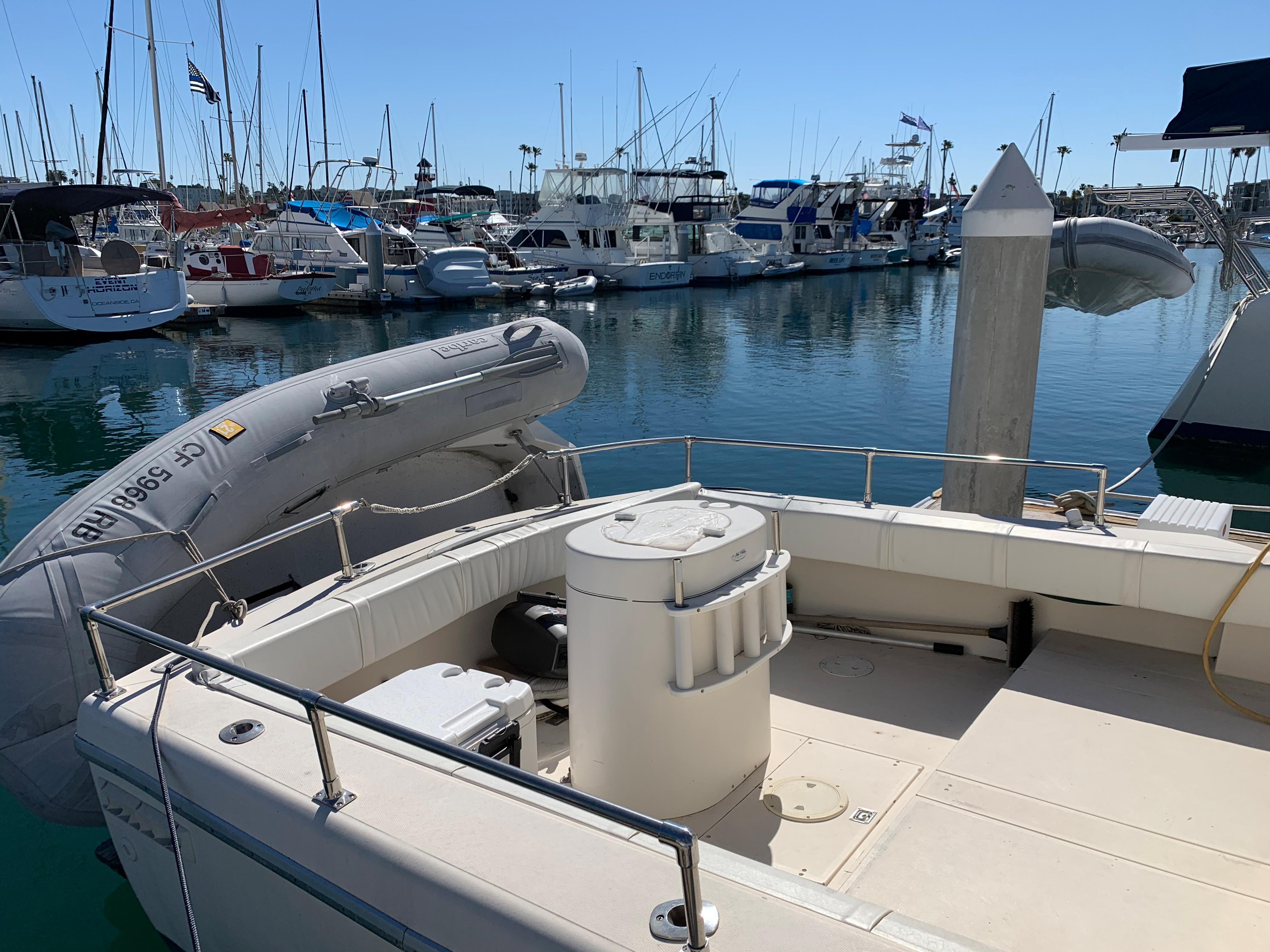 1981 Phoenix 29 Convertible Convertible for sale - YachtWorld