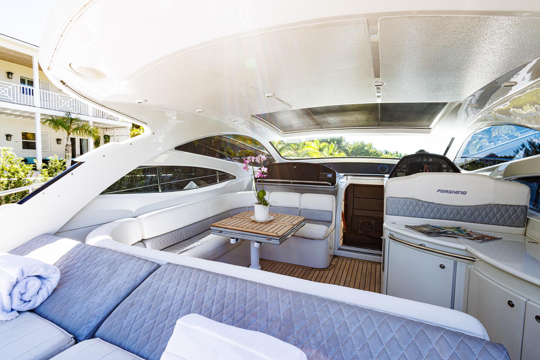 2005 Pershing 52 Cruiser for sale - YachtWorld