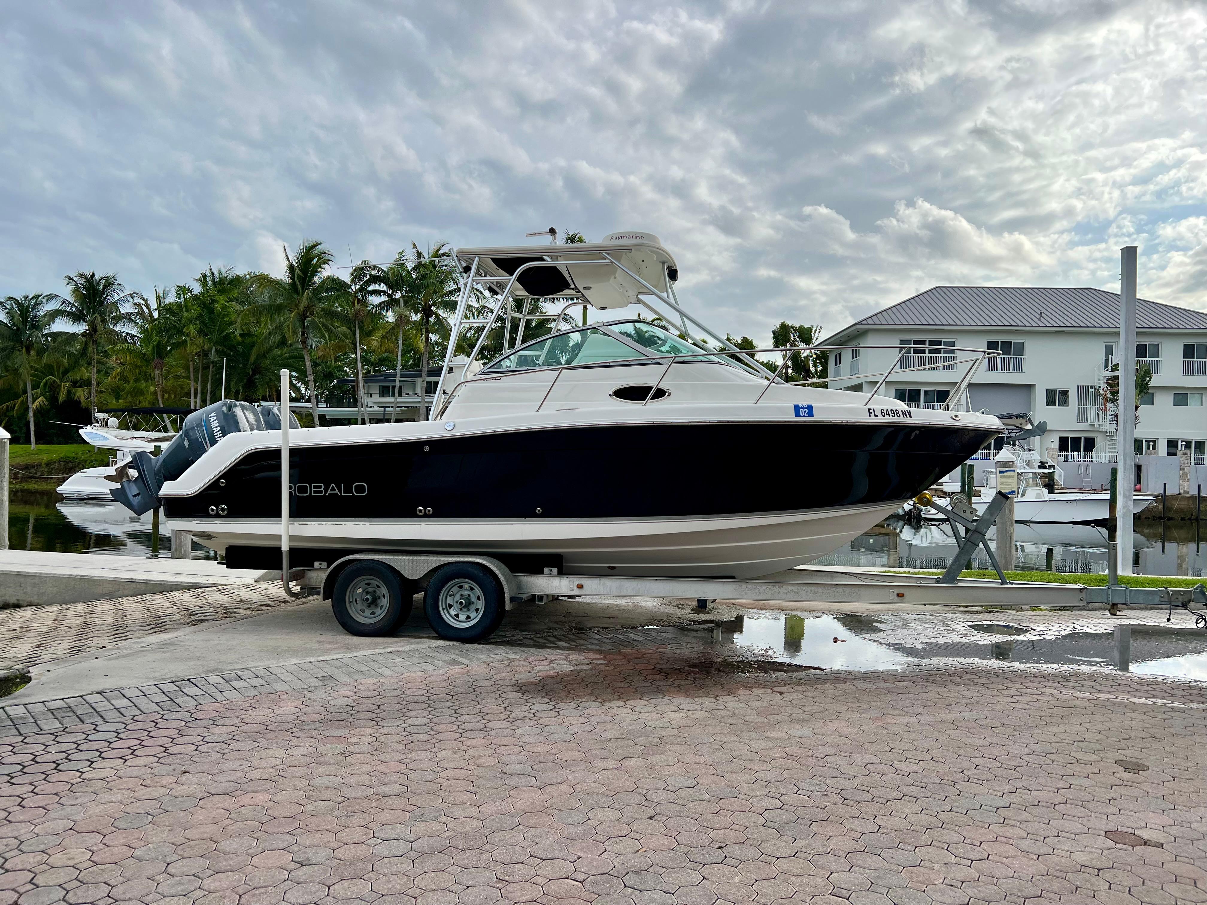 2005 Robalo R265 Walkaround Cuddy Cabin for sale - YachtWorld
