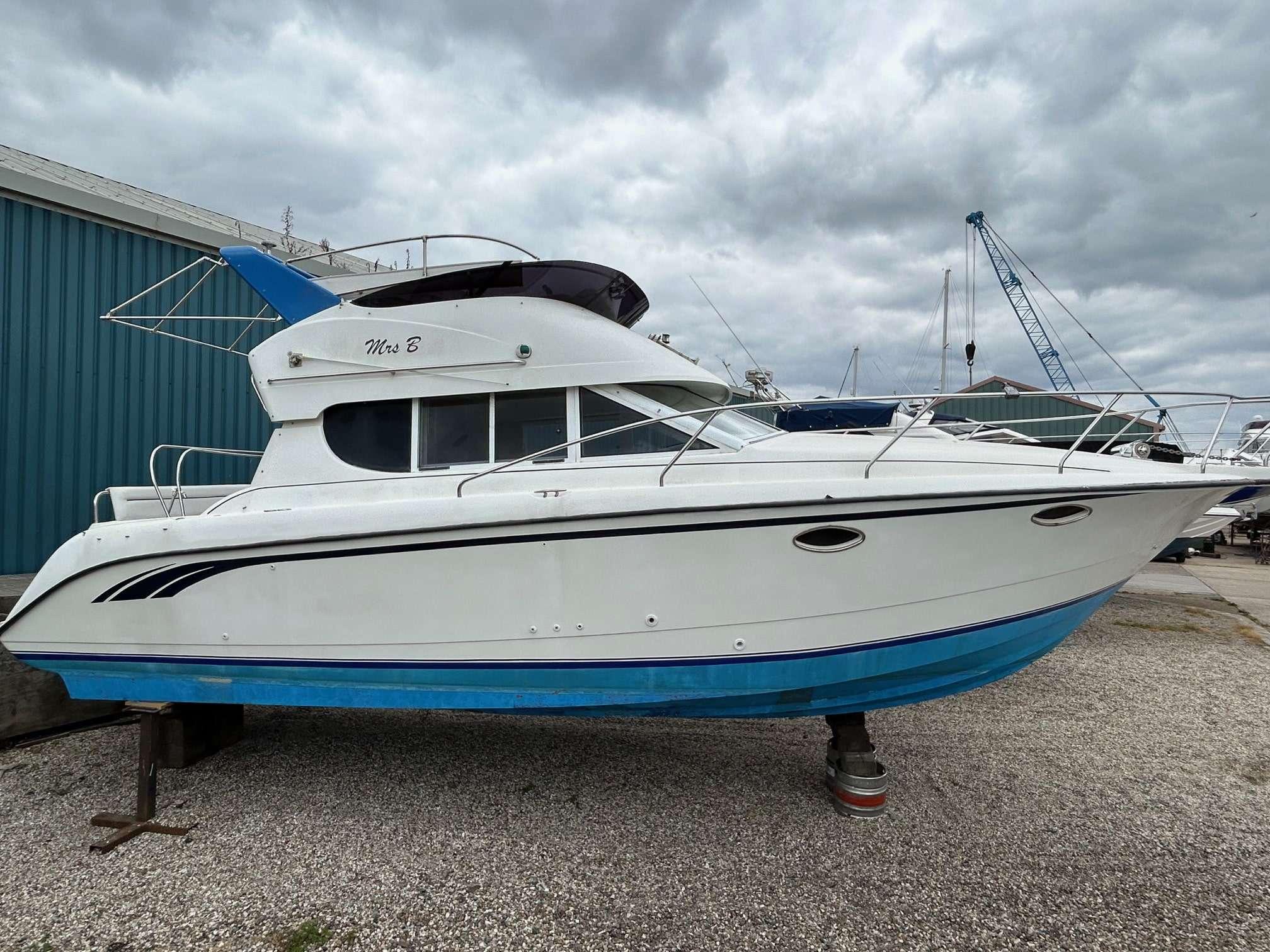 Silverton 312 Sedan Flybridge | 10m | 1994 - Essex | Boats and Outboards