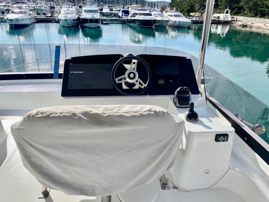 2021 Fountaine Pajot MY6 Power Catamaran for sale - YachtWorld