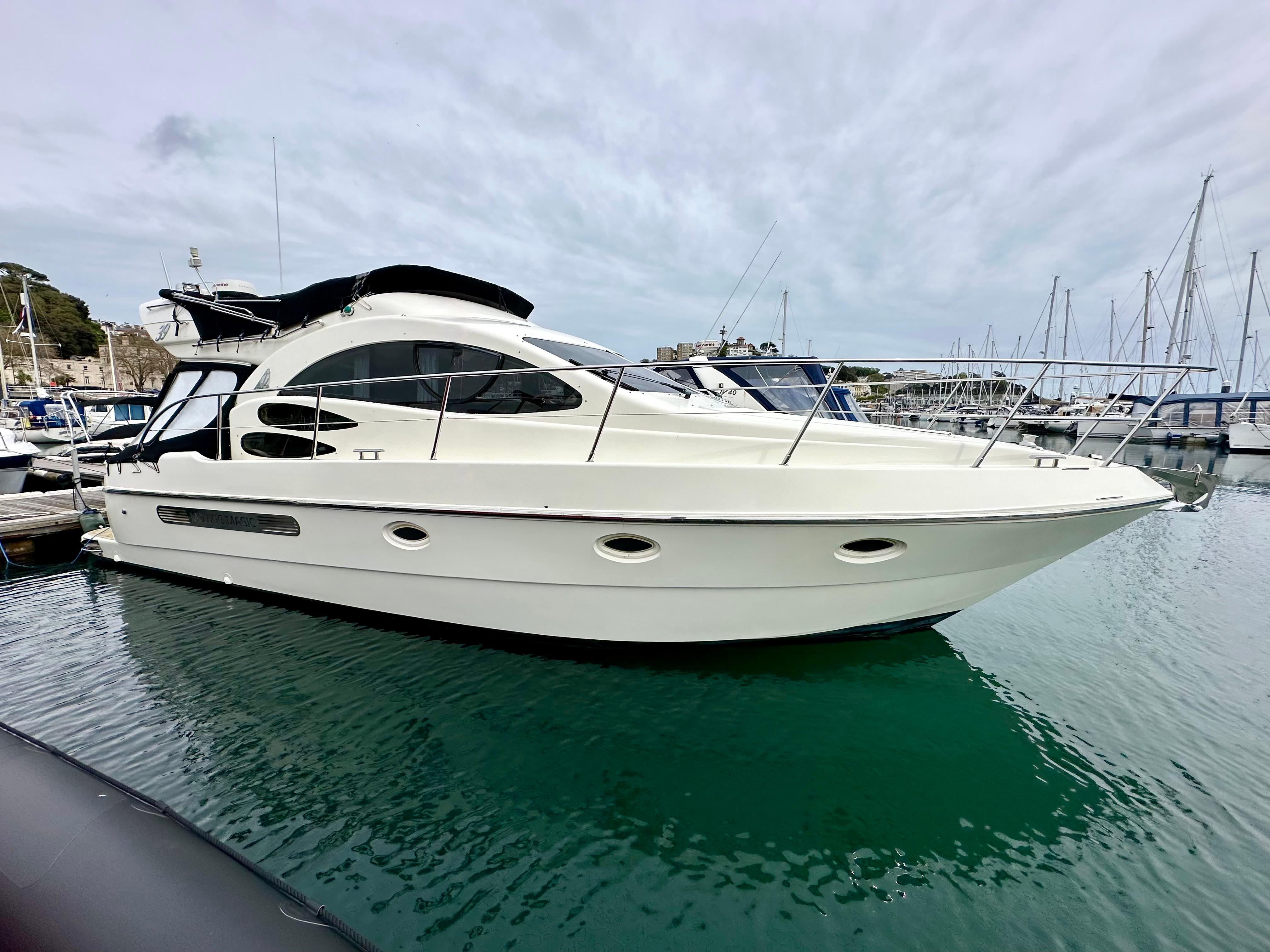 Used 2002 Azimut 39 - Devon | TopBoats