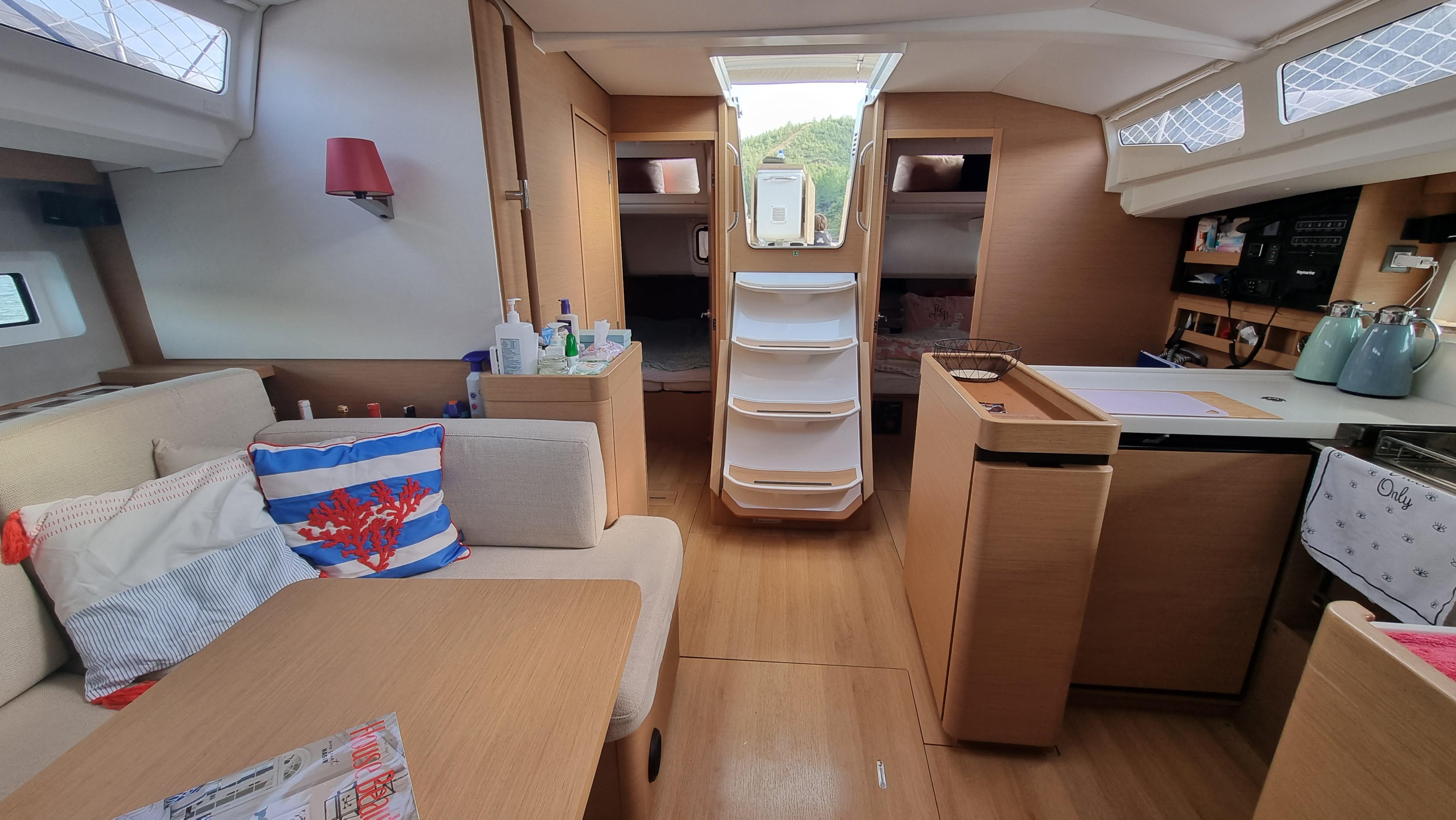 2019 Jeanneau Sun Odyssey 440 Sloop for sale - YachtWorld