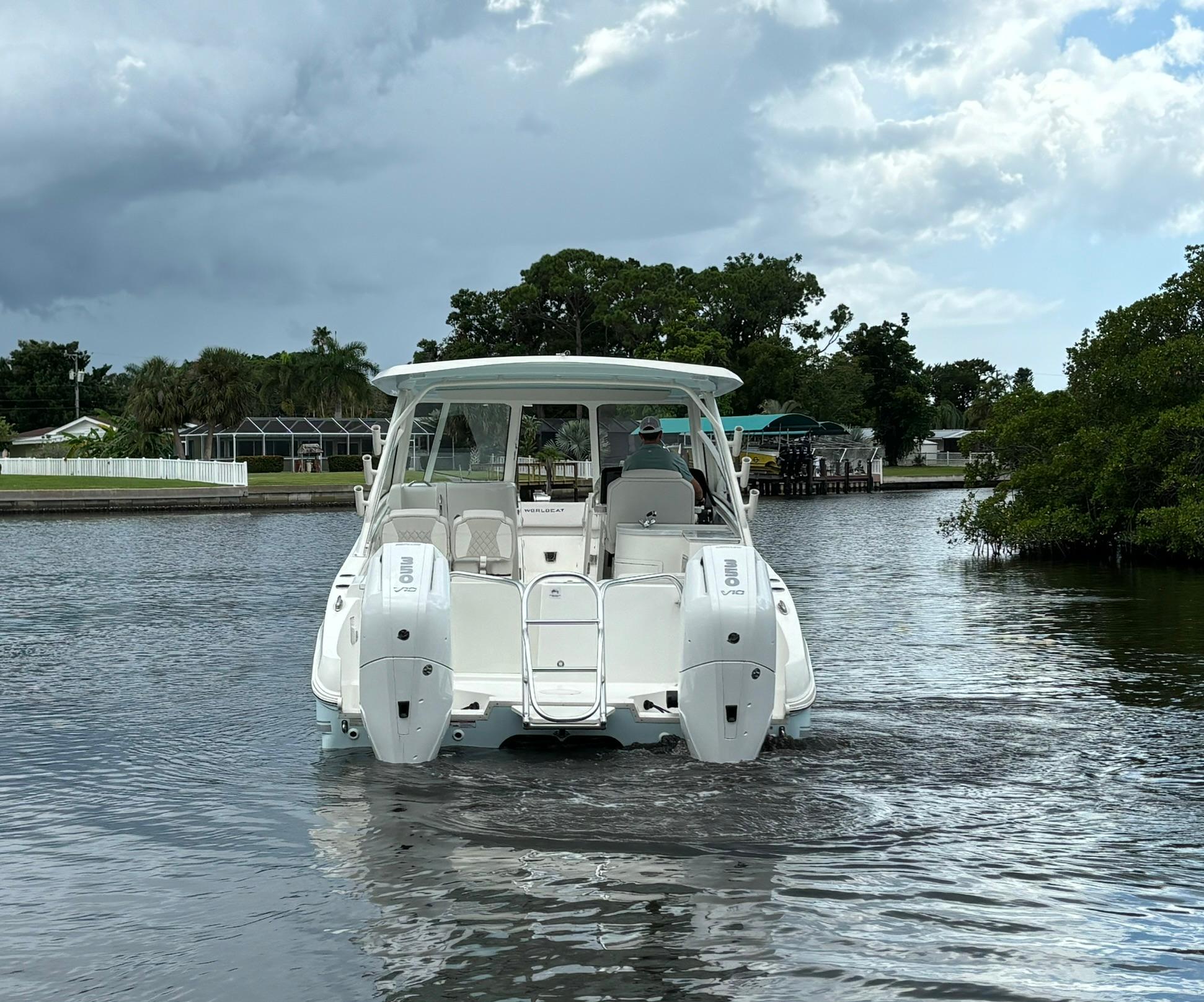 2024 World Cat 325 DC Power Catamaran for sale - YachtWorld