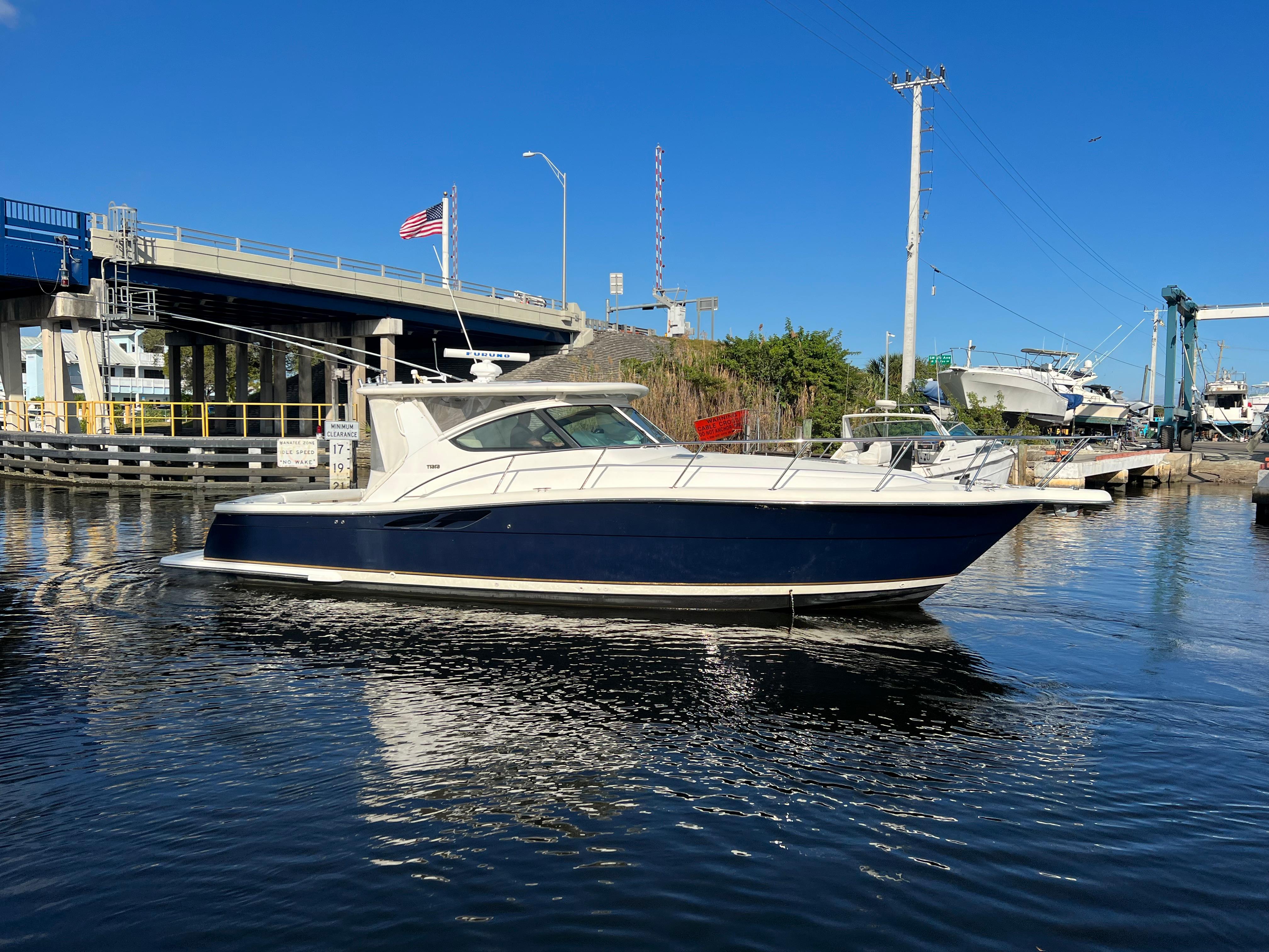 2004 Tiara Yachts 3800 Open Bateaux de pêche en eau salée à vendre ...