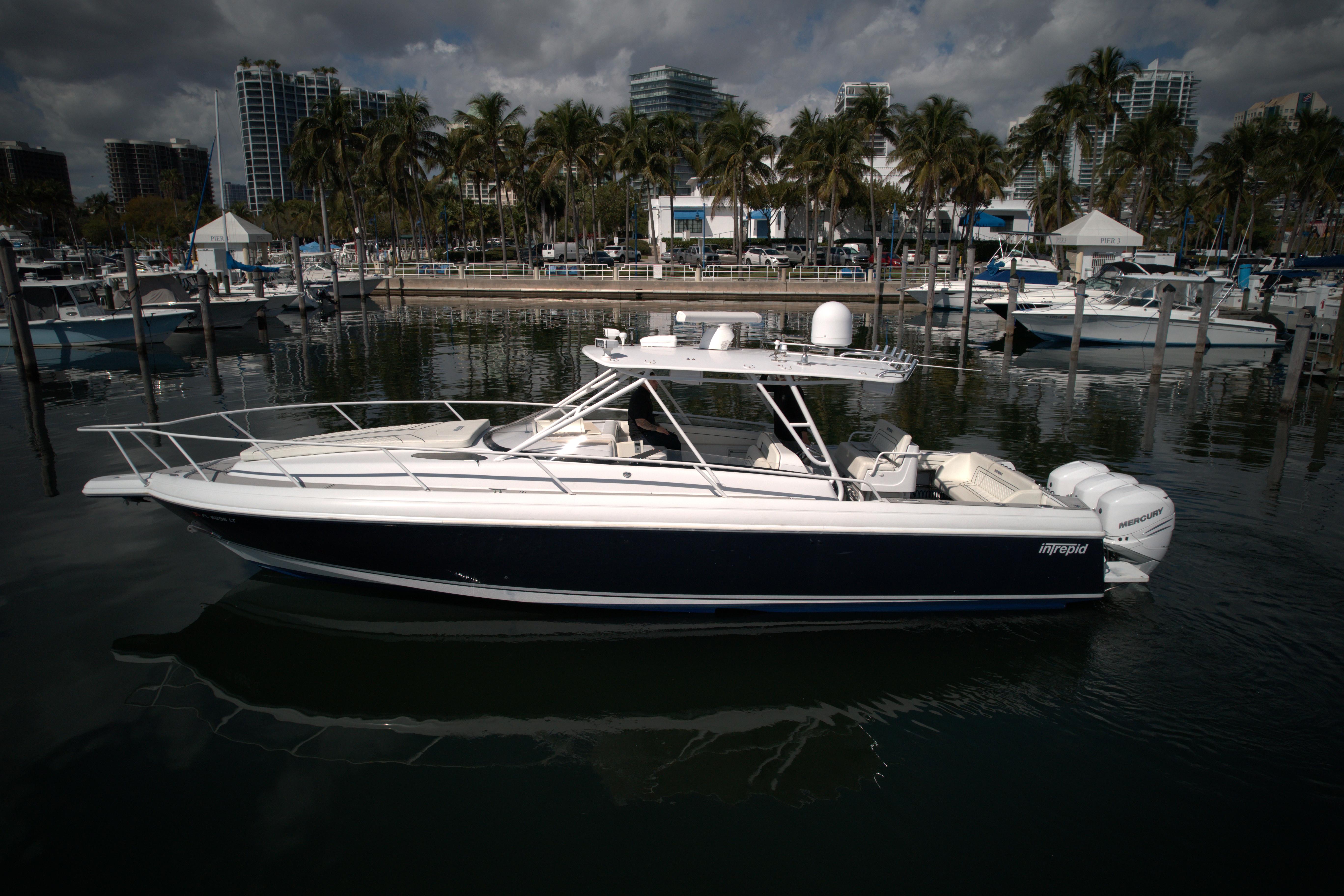 2002 Intrepid 377 Walkaround Cuddy Cuddy Cabin for sale - YachtWorld