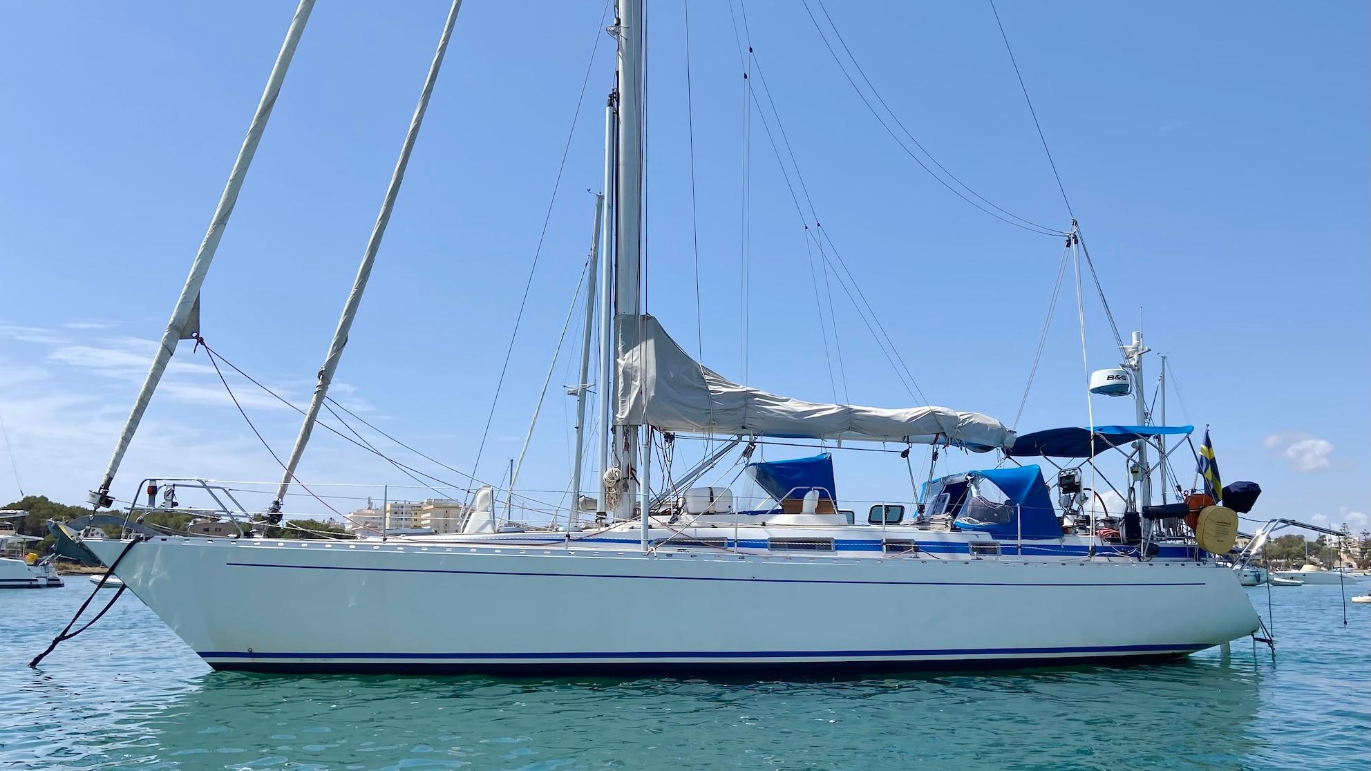 1990 Custom Rhapsody 43 Cruiser for sale - YachtWorld