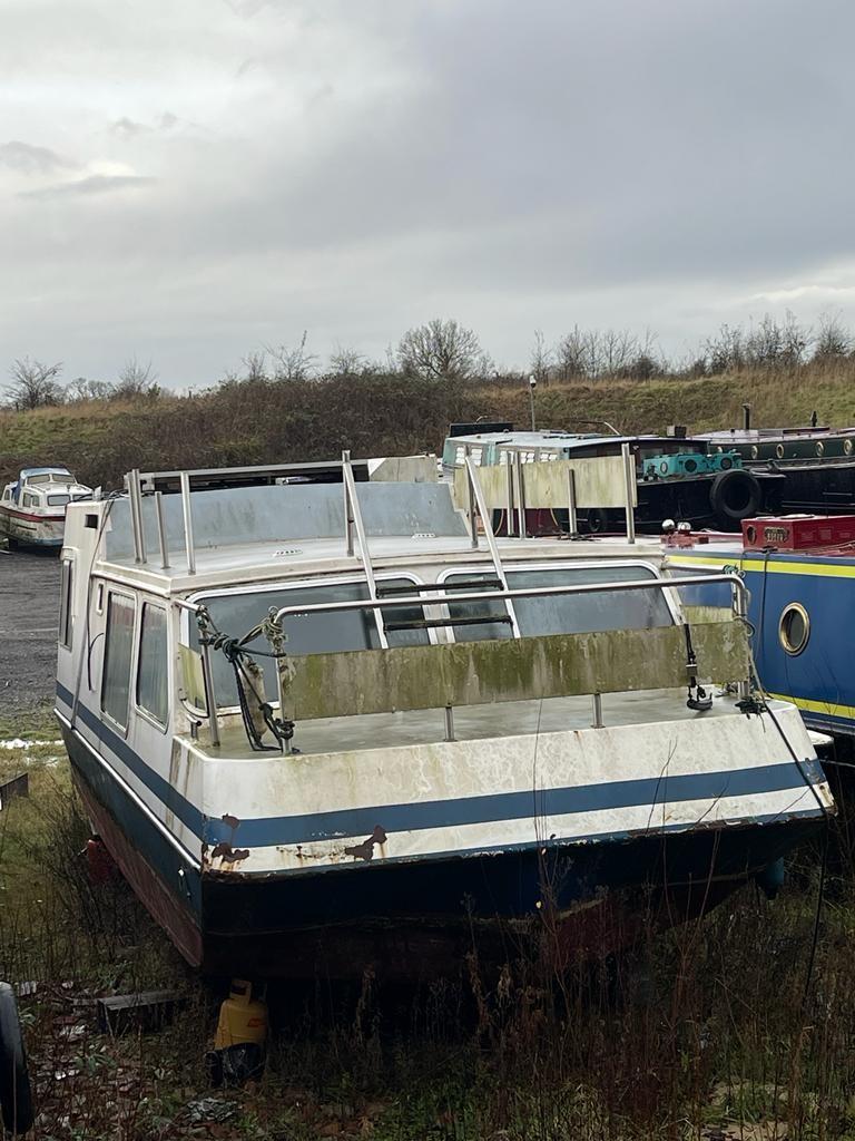Dutch Barge 31 Steel Barge 'Natasha' | 1981 | 9m - Cheshire | Boatshop24