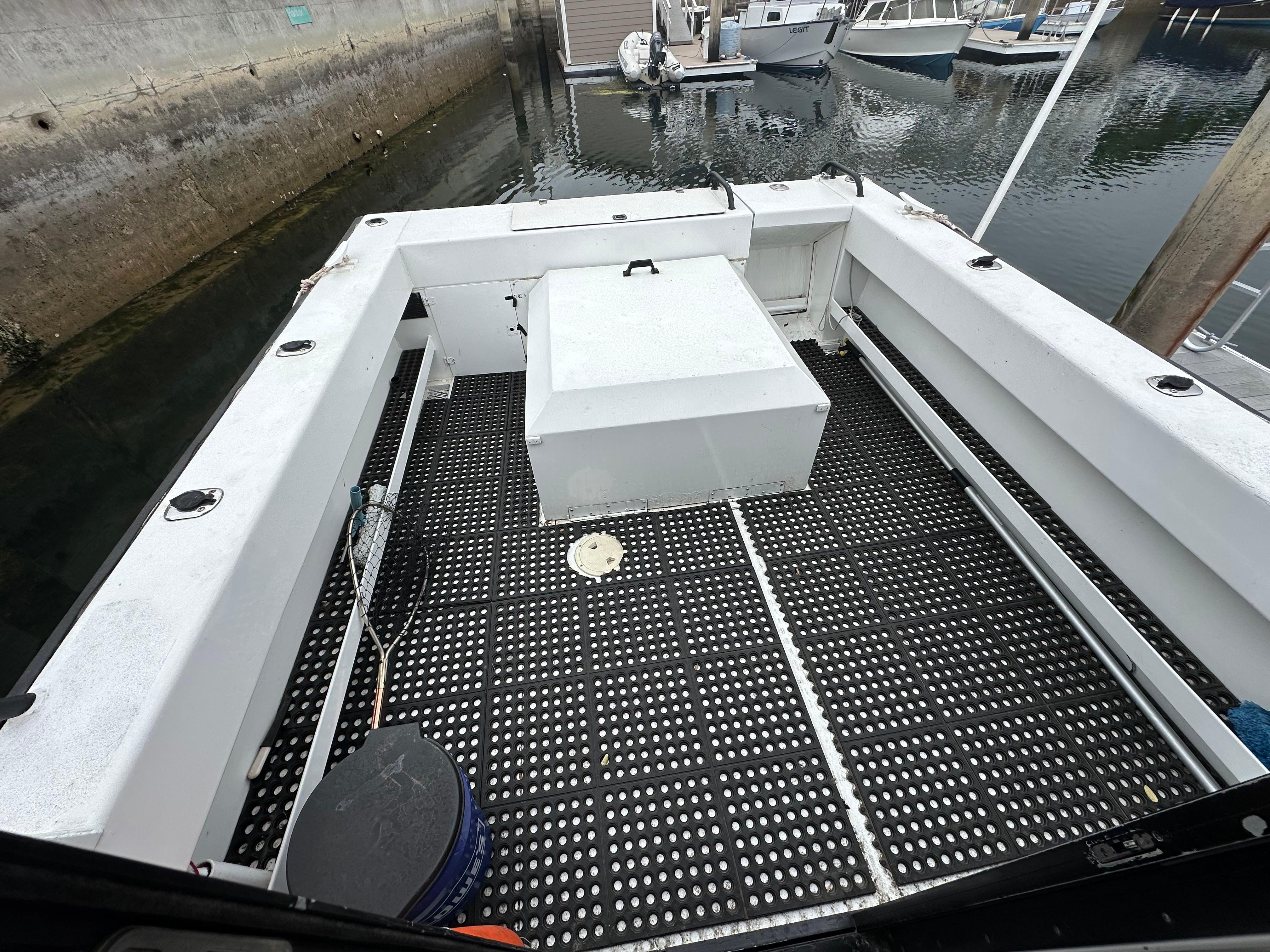 1995 Almar 26 Sounder Cuddy Cabin for sale - YachtWorld