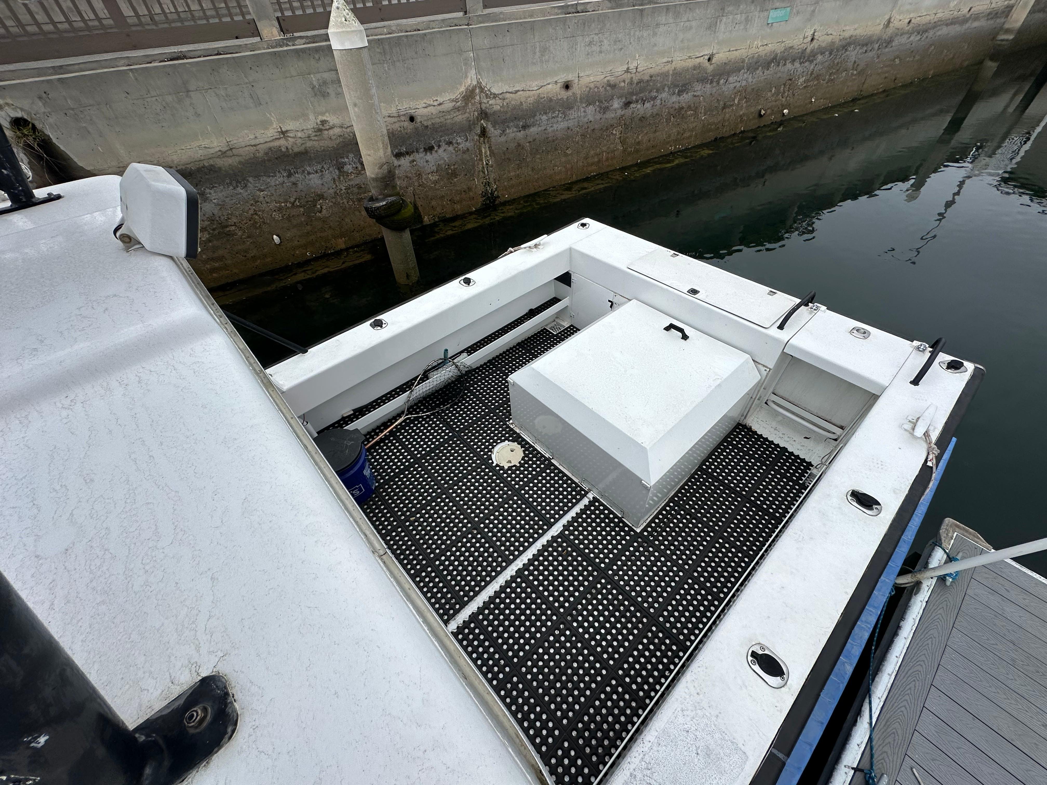 1995 Almar 26 Sounder Cuddy Cabin for sale - YachtWorld