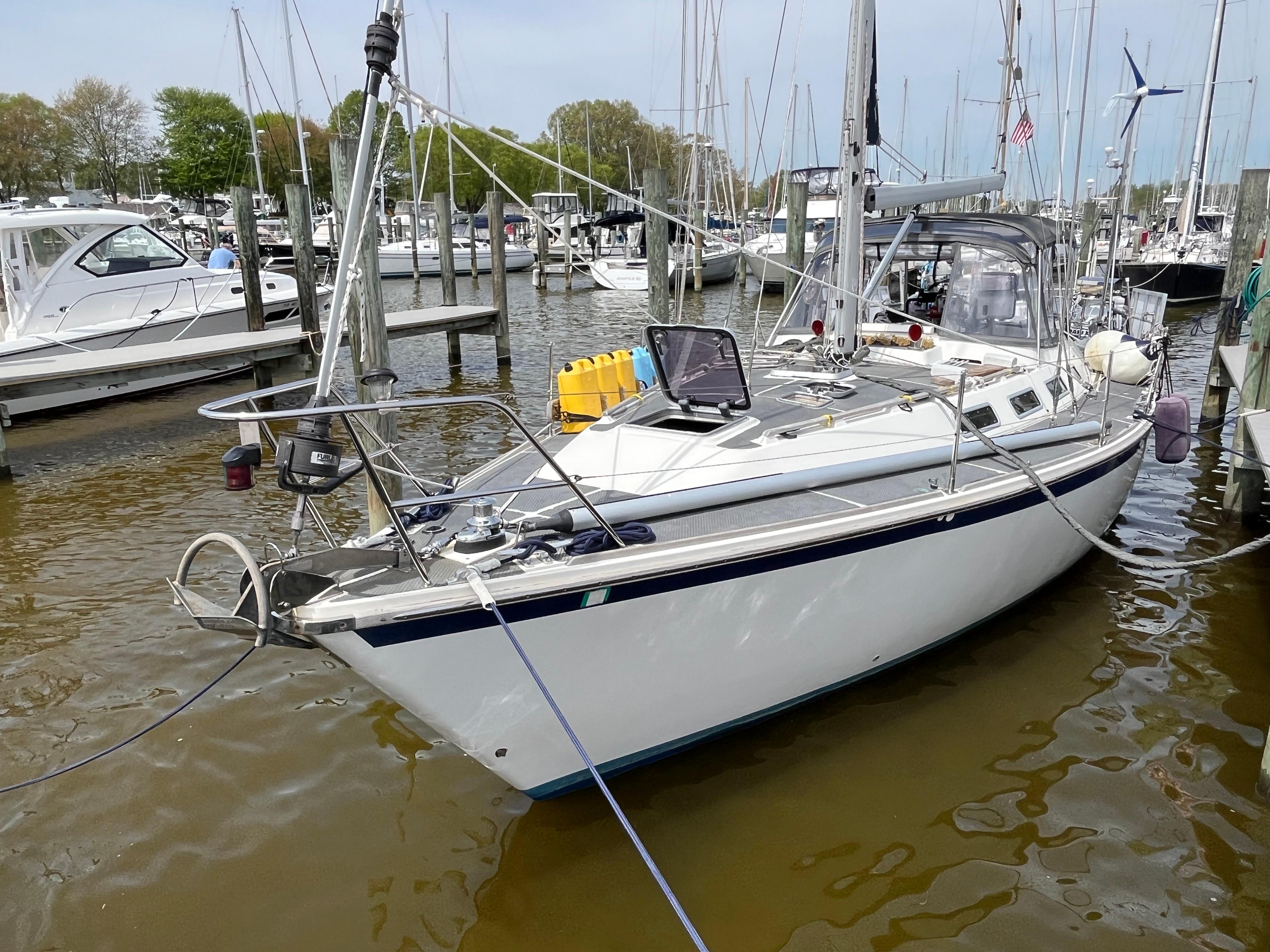 1997 Westerly Oceanlord Centre Cockpit for sale - YachtWorld