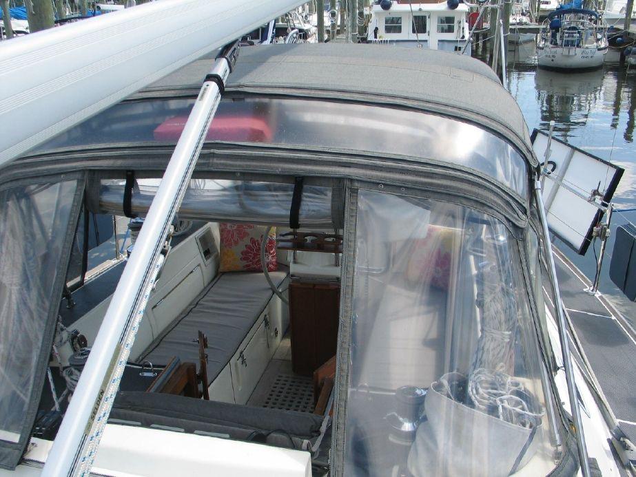 1997 Westerly Oceanlord Centre Cockpit for sale - YachtWorld