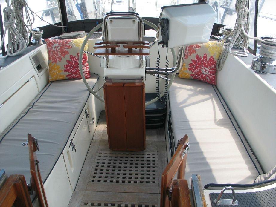 1997 Westerly Oceanlord Centre Cockpit for sale - YachtWorld