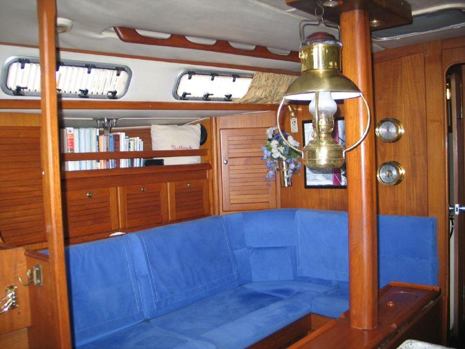 1997 Westerly Oceanlord Centre Cockpit for sale - YachtWorld