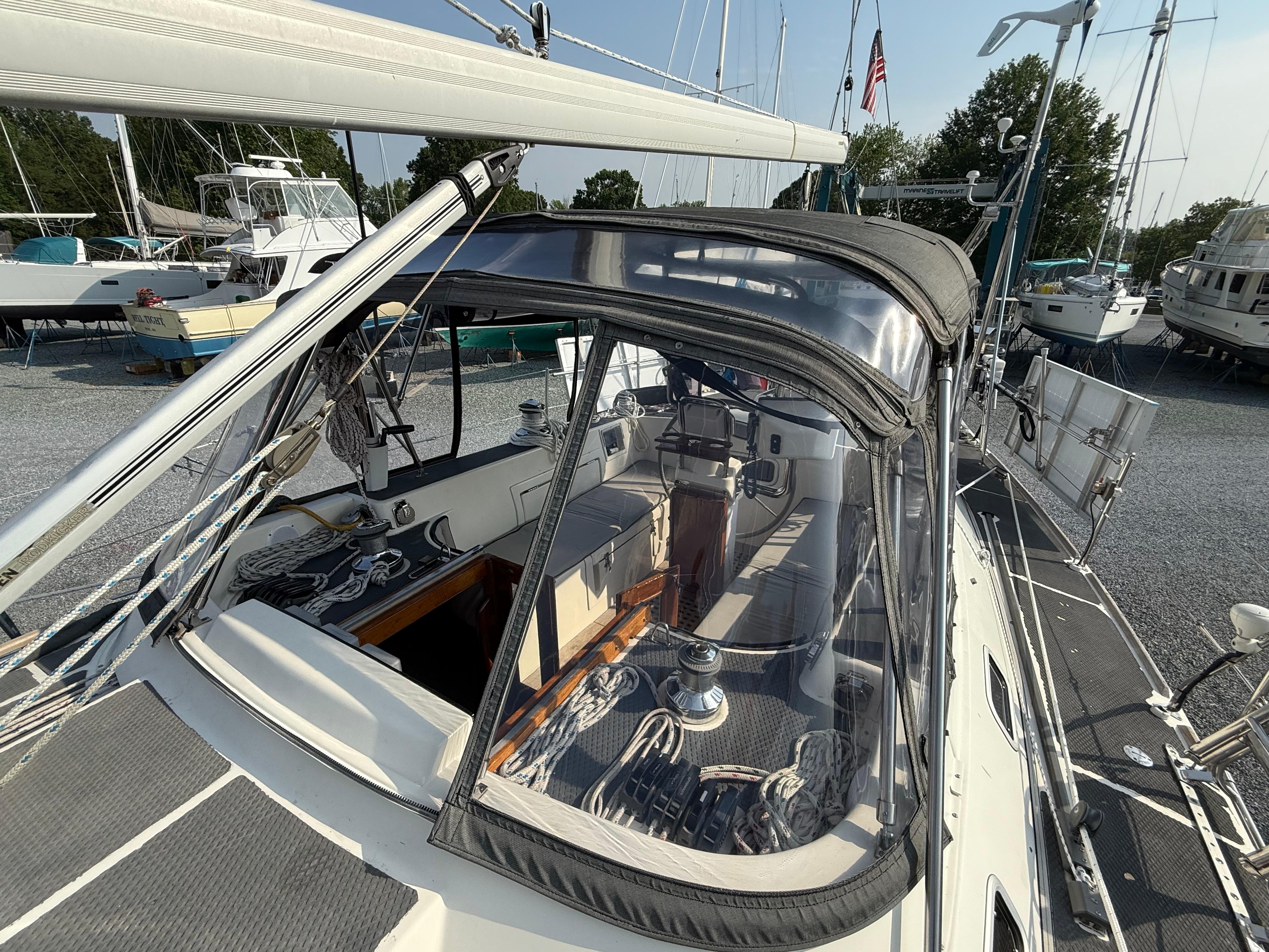 1997 Westerly Oceanlord Centre Cockpit for sale - YachtWorld