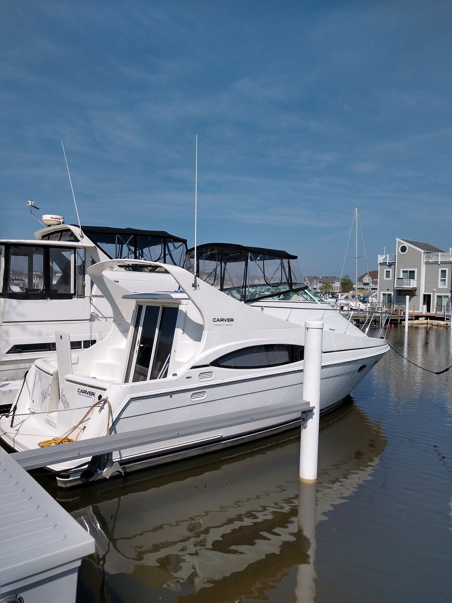 2001 Carver 350 Mariner - Weber Yachts