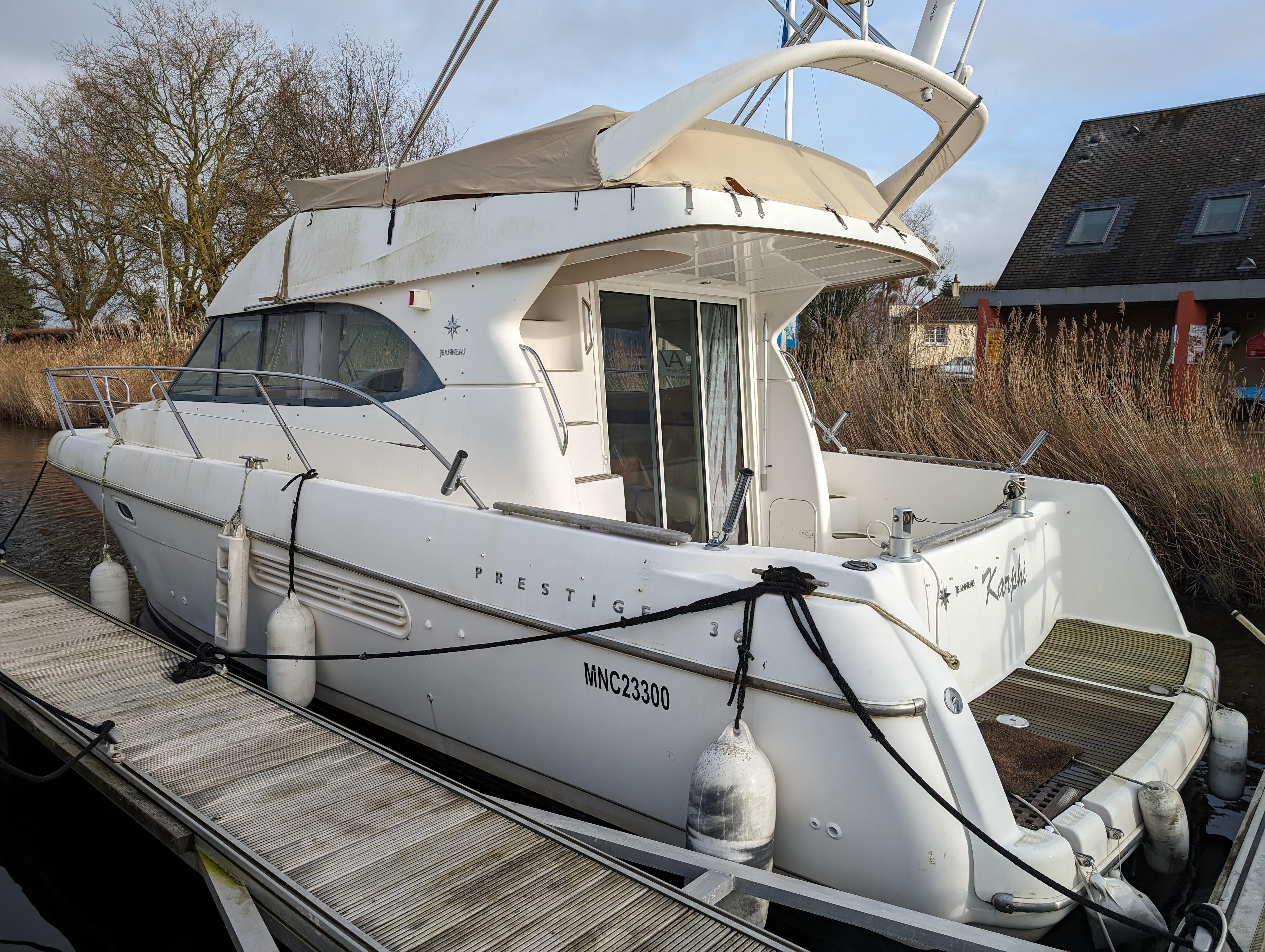 2004 Jeanneau Prestige 36 Flybridge for sale - YachtWorld