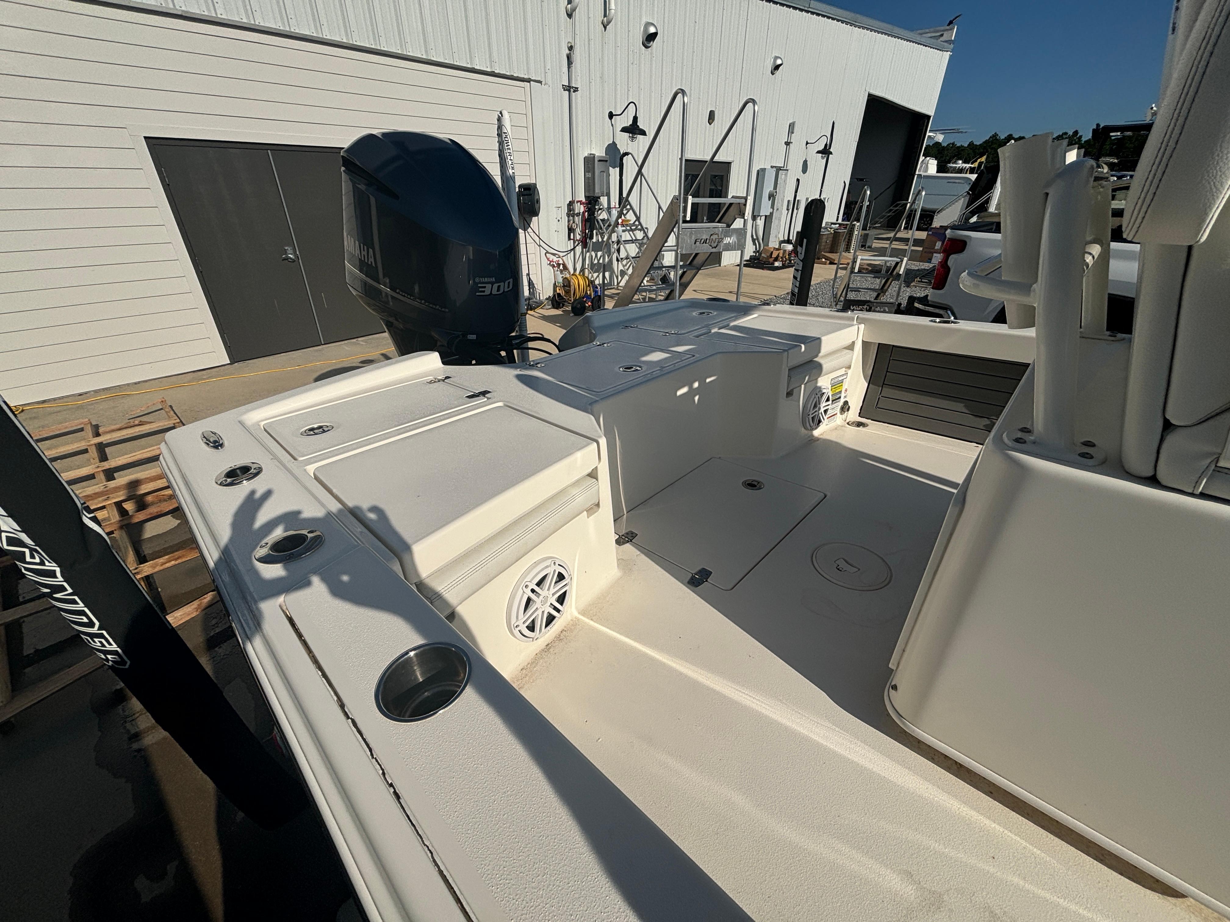 2021 Pathfinder 2500 Hybrid Center Console for sale - YachtWorld