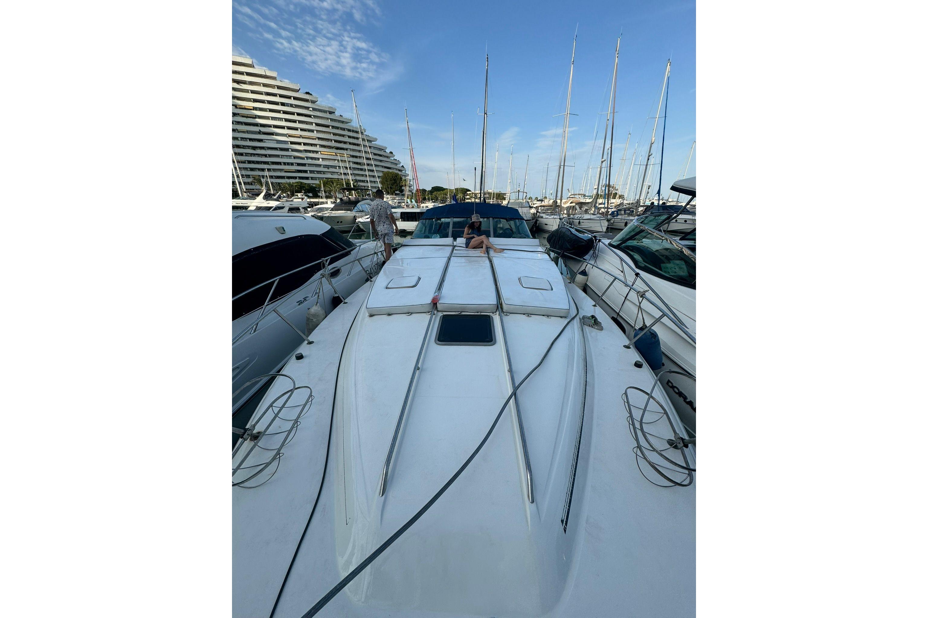 Sea Ray 420 Sundancer | 1990 | 14m - 83 - Var | Boatshop24