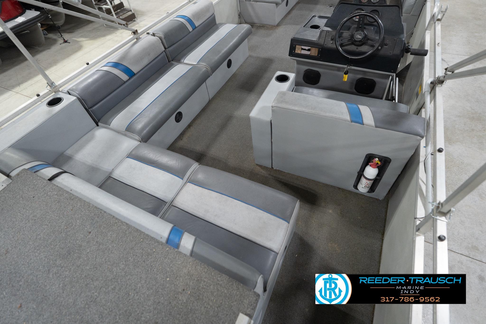 1992 Sun Tracker Party Barge 24 Deckboot Kaufen - YachtWorld