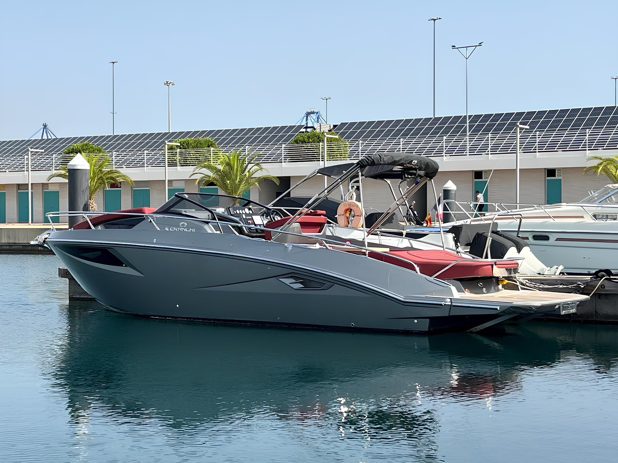 Cranchi E30 Endurance | 2022 | 10m - Valencia | Boatshop24