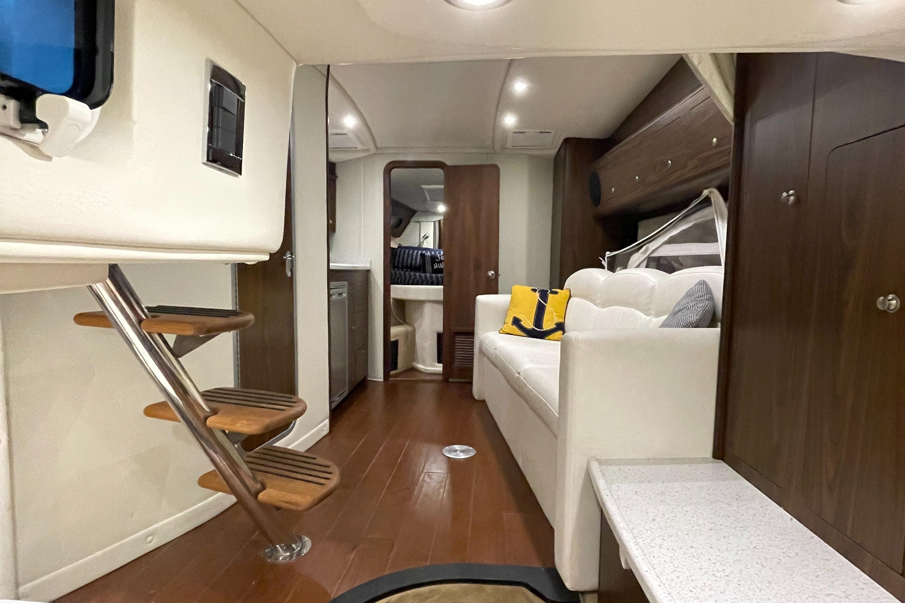 2017 Rinker 370 Express Cruiser Express Cruiser for sale - YachtWorld