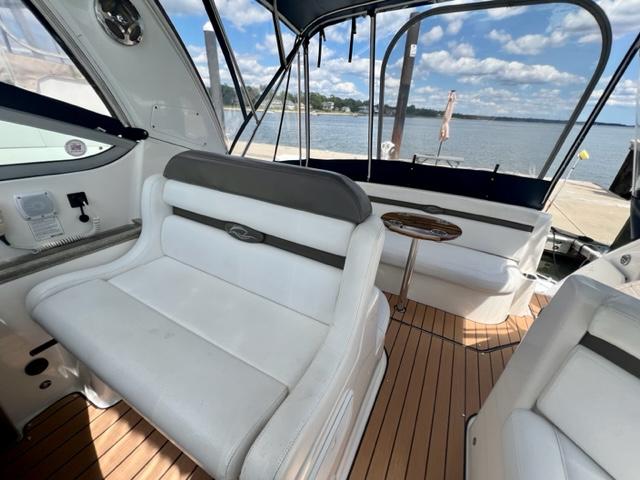 2008 Rinker 350 Express Cruiser Cruiser for sale - YachtWorld