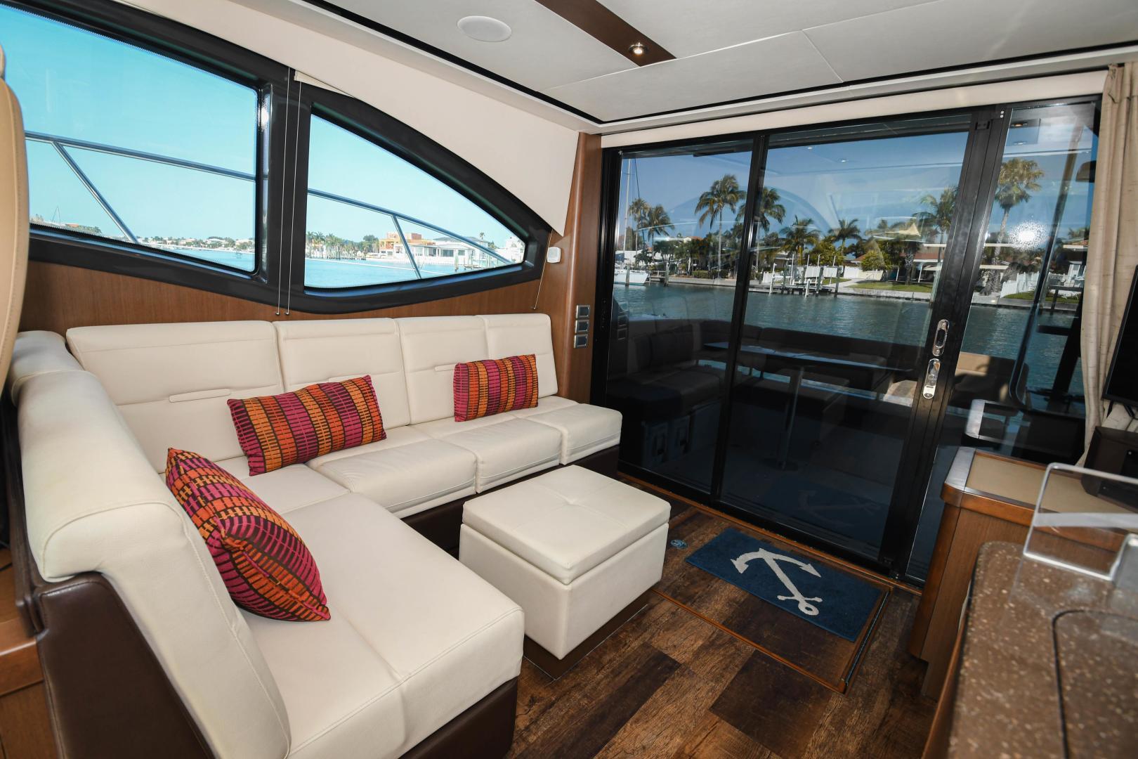 2016 Sea Ray 400 Fly Motorcruiser Kaufen - YachtWorld