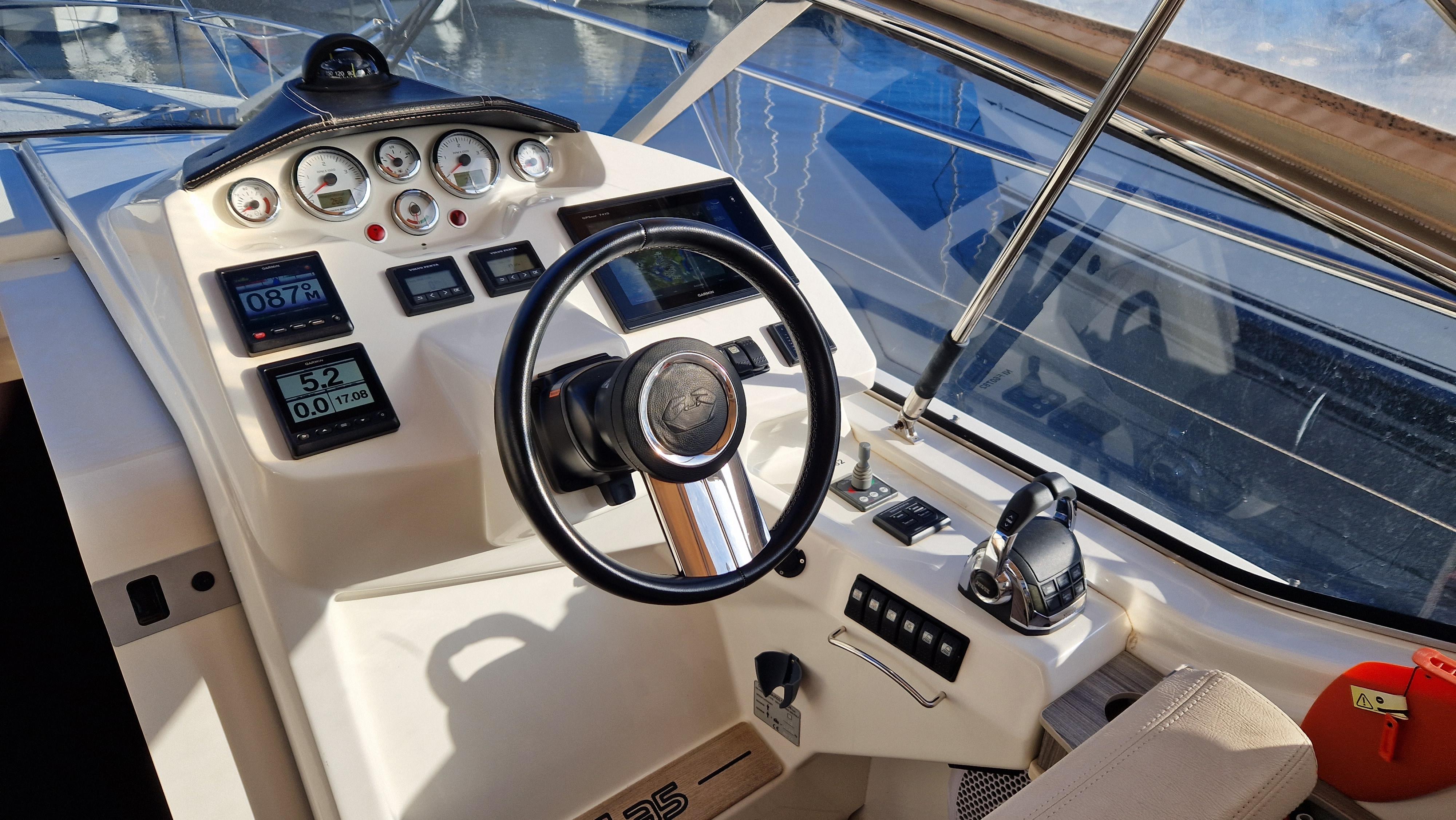 2017 Cranchi Z35 Motorcruiser Kaufen - YachtWorld