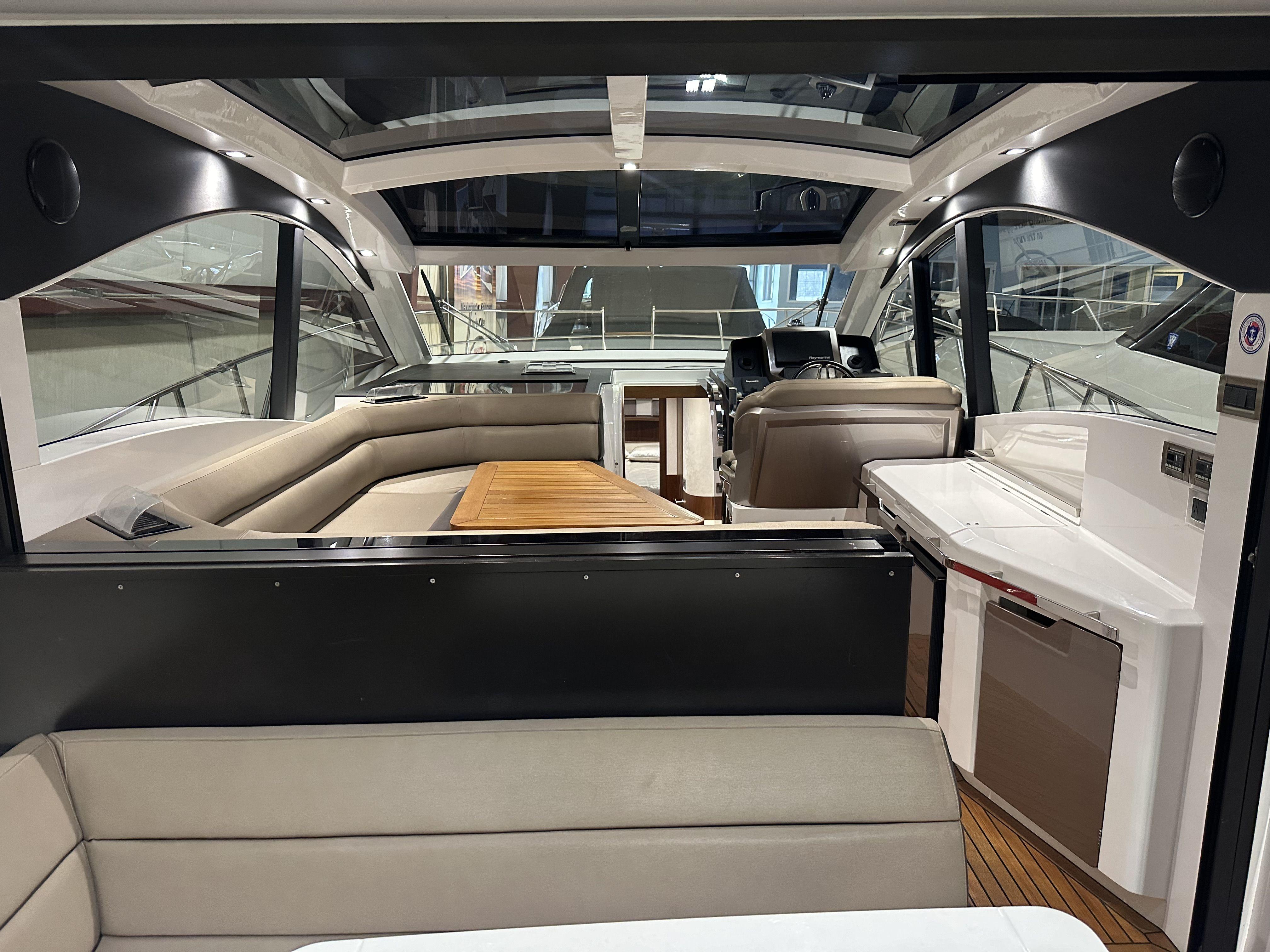 2016 Galeon 445 HTS Motor Yachts for sale - YachtWorld