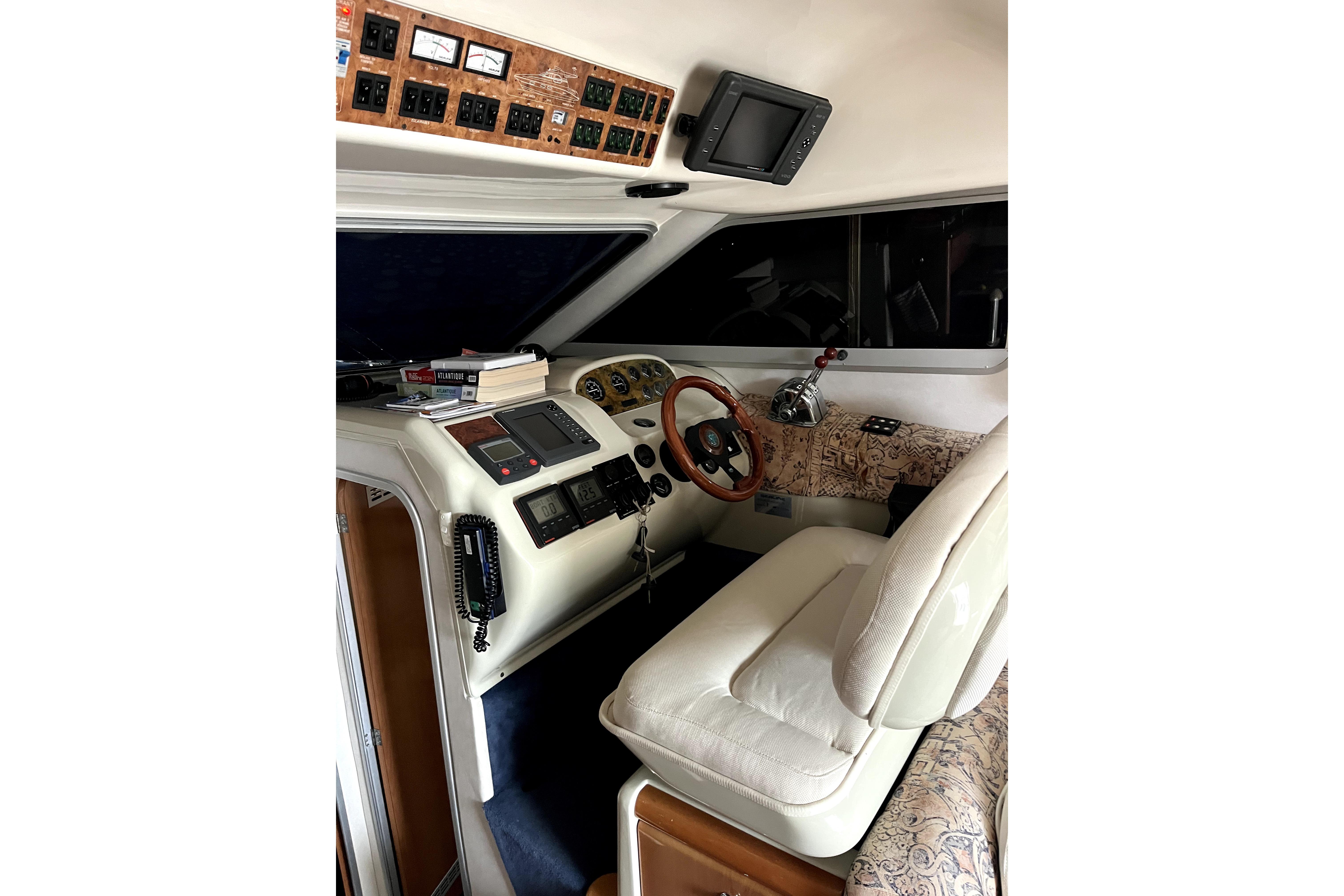 Sealine 330 Statesman 10m 1998, Motoryachten - Vendée ( 85 ) | Boot24