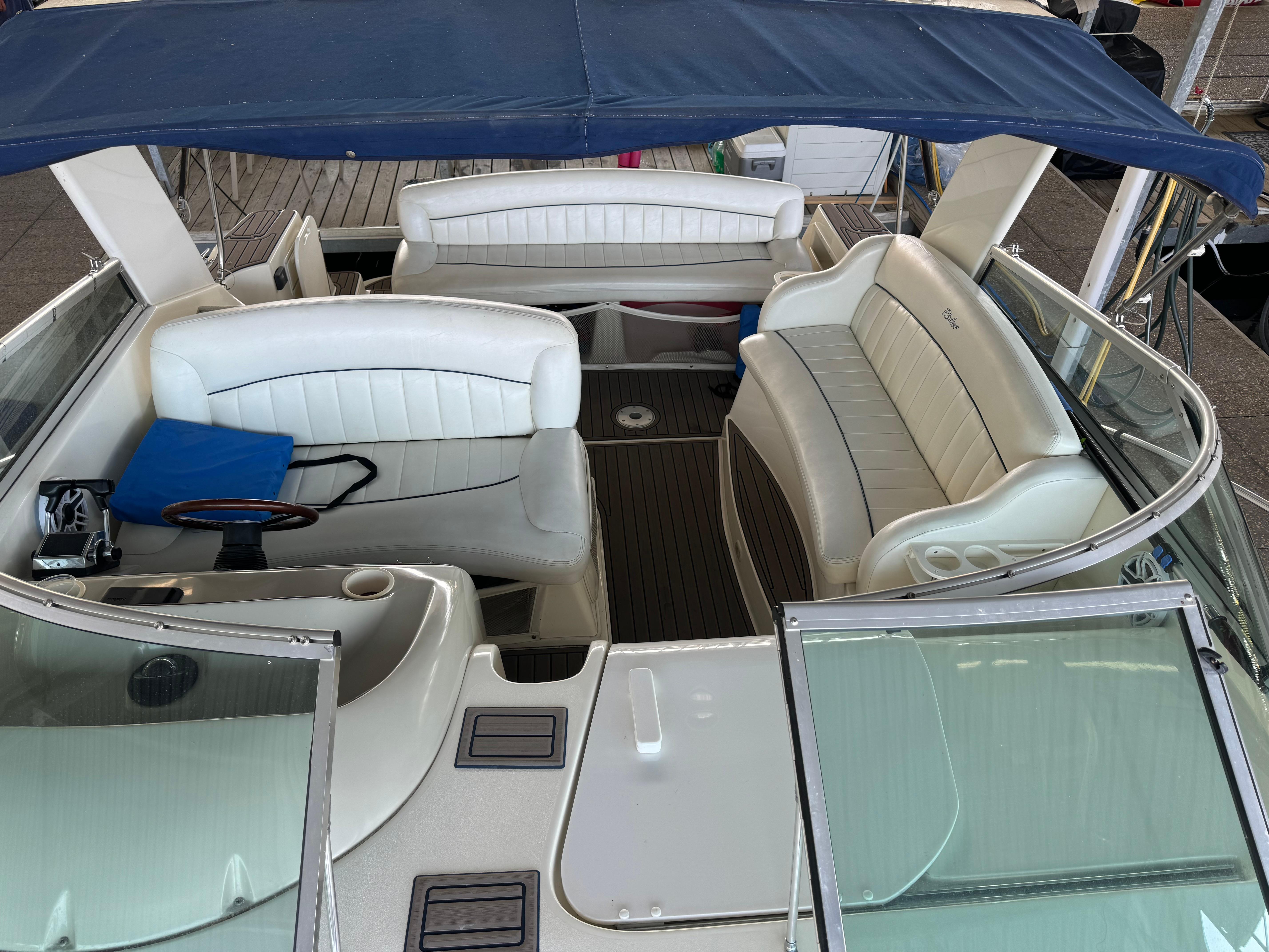 2000 Rinker 330 Fiesta Vee Express Cruiser for sale - YachtWorld